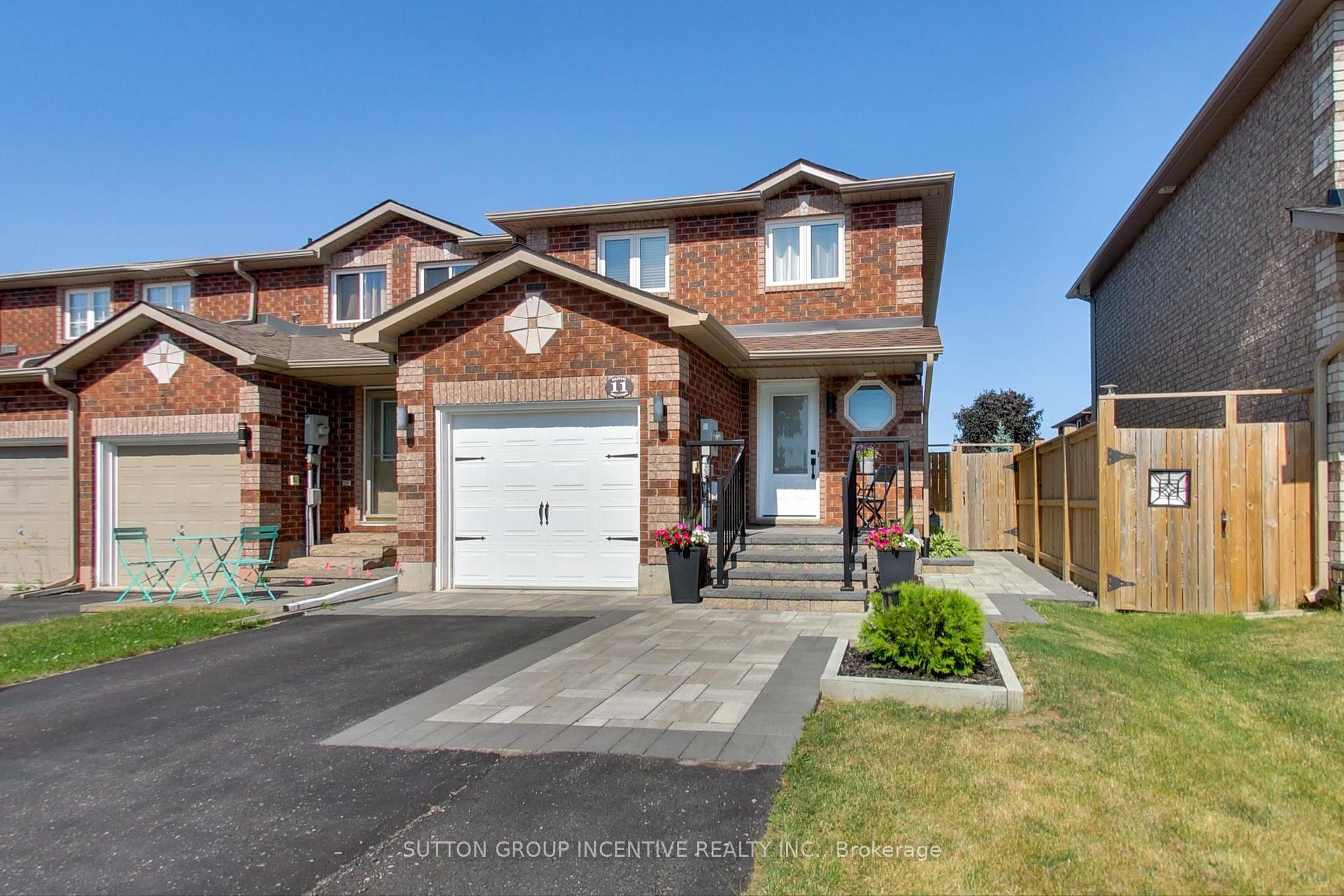 11 Majesty Boulevard, Barrie, ON L4M 7K1