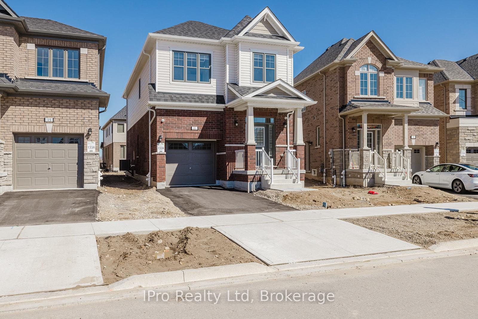 11 Moss Drive, Cambridge, ON N1T 0G8