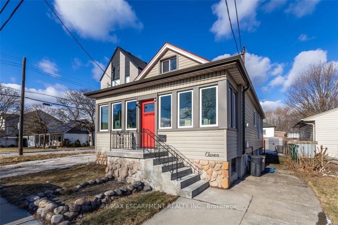 11 Munn Street, Hamilton, ON L8V 1J8