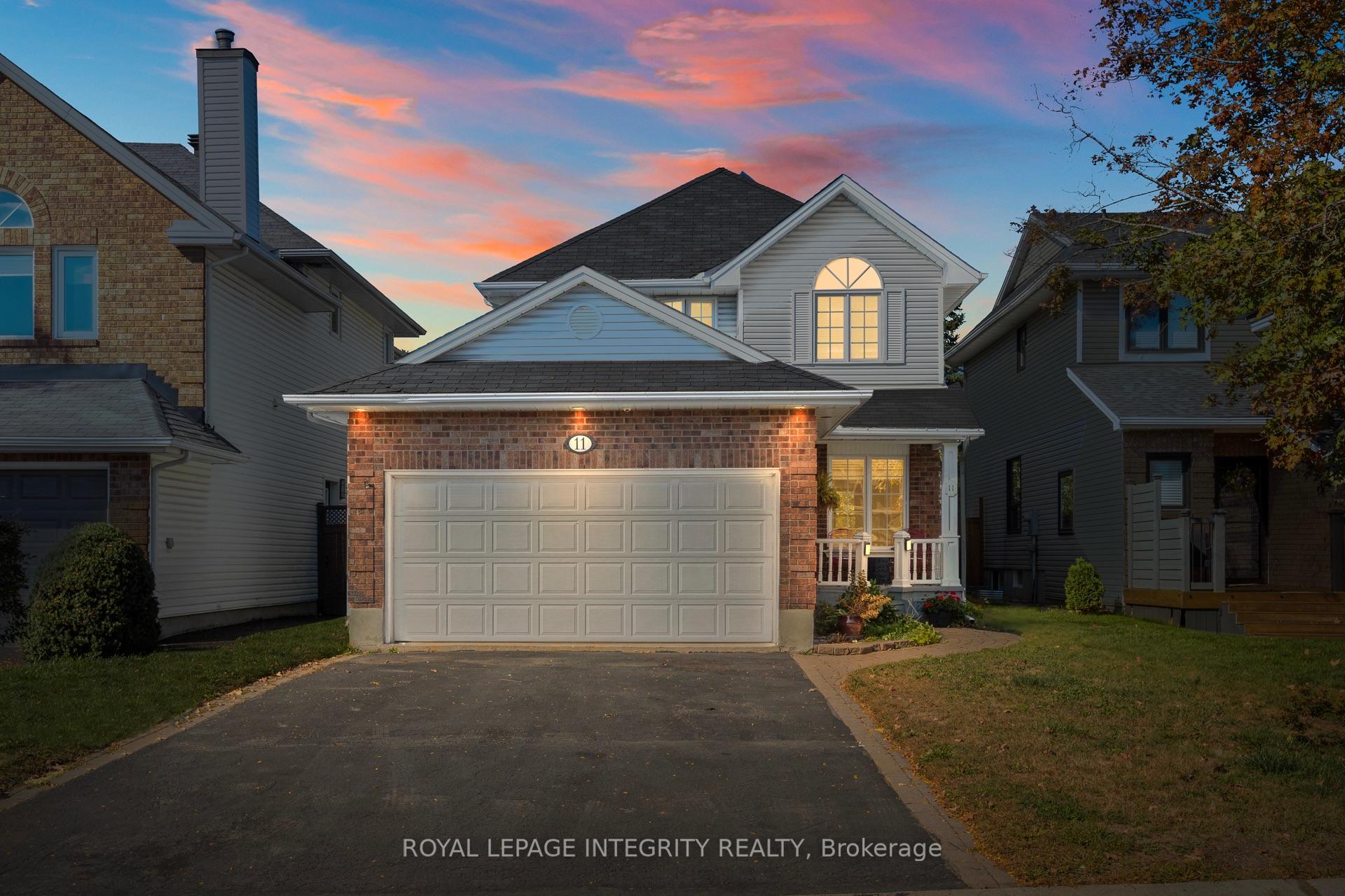11 Royal Field Crescent, Barrhaven, ON K2J 4G1