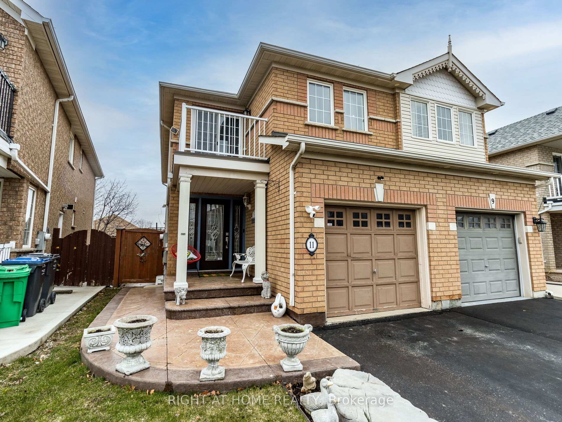 11 Tiller Trail, Brampton, ON L6X 4R6