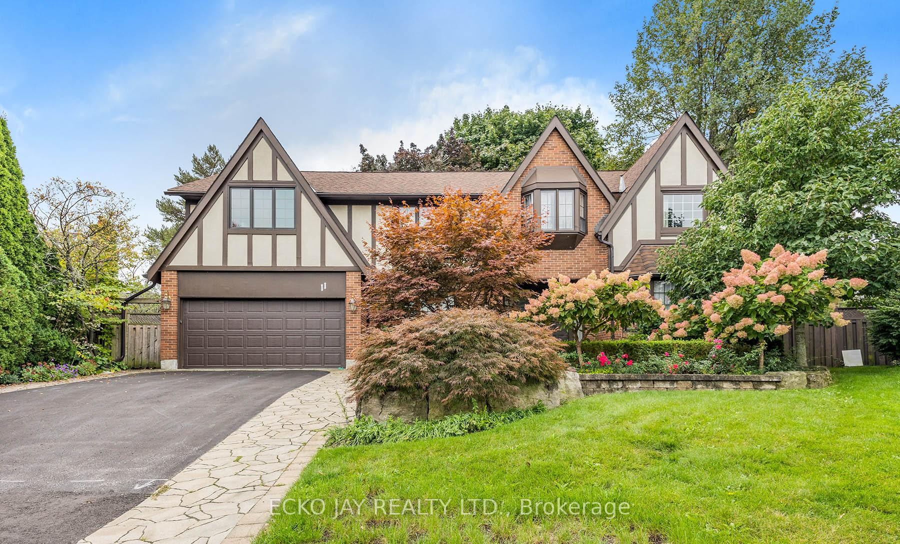 11 Tofino Crescent, Toronto, ON M3B 1R7