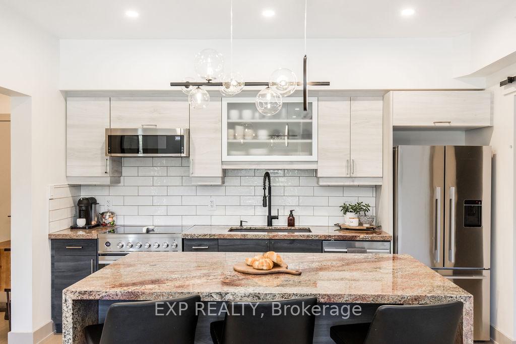 110 - 5 Chef Lane, Barrie, ON L9J 0J8