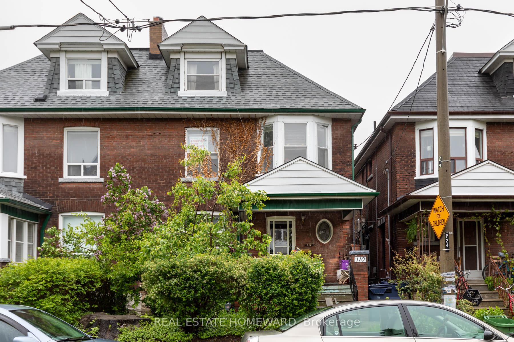 110 Beatrice Street, Toronto, ON M6J 2T3