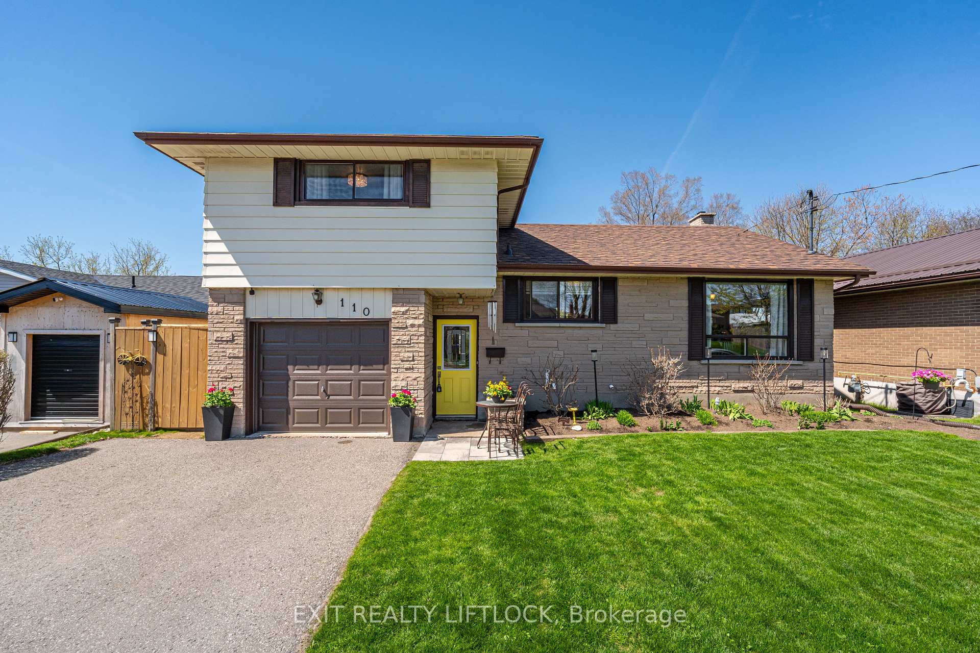 110 Labrador Drive, Oshawa, ON L1H 7E3