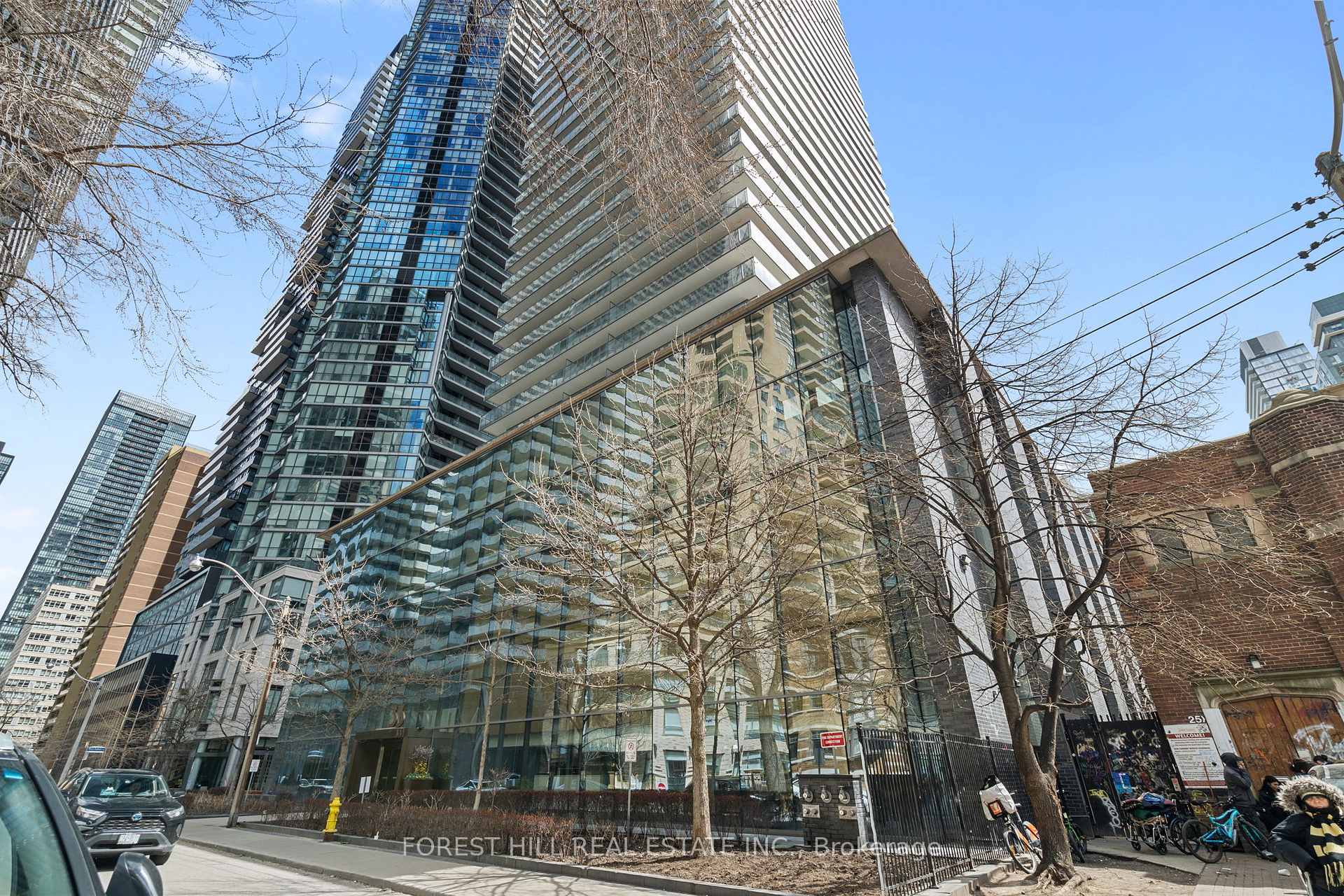 1101 - 33 Charles Street, Toronto, ON M4Y 1R9