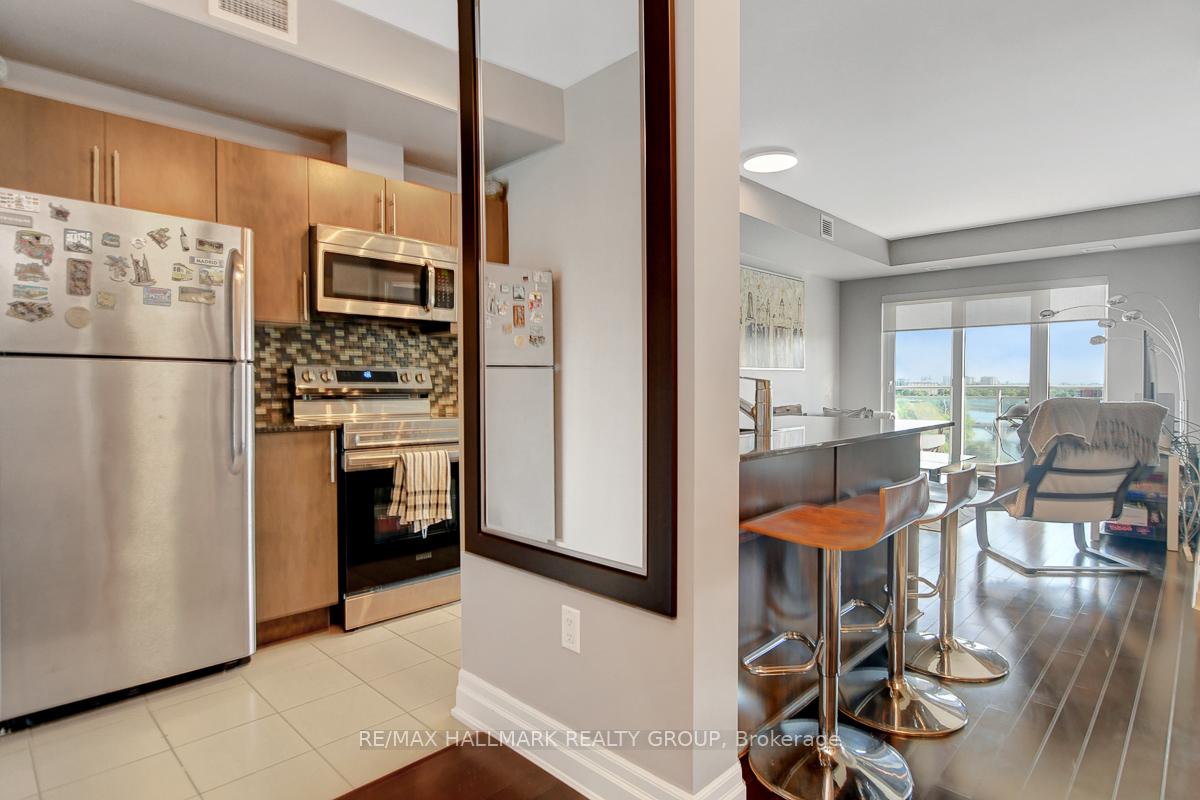 1101 - 90 Landry Street, Vanier and Kingsview Park, ON K1L 0A9