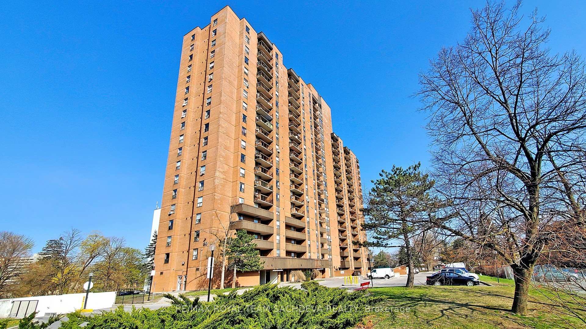 1101 - 90 Ling Road, Toronto, ON M1E 4Y3