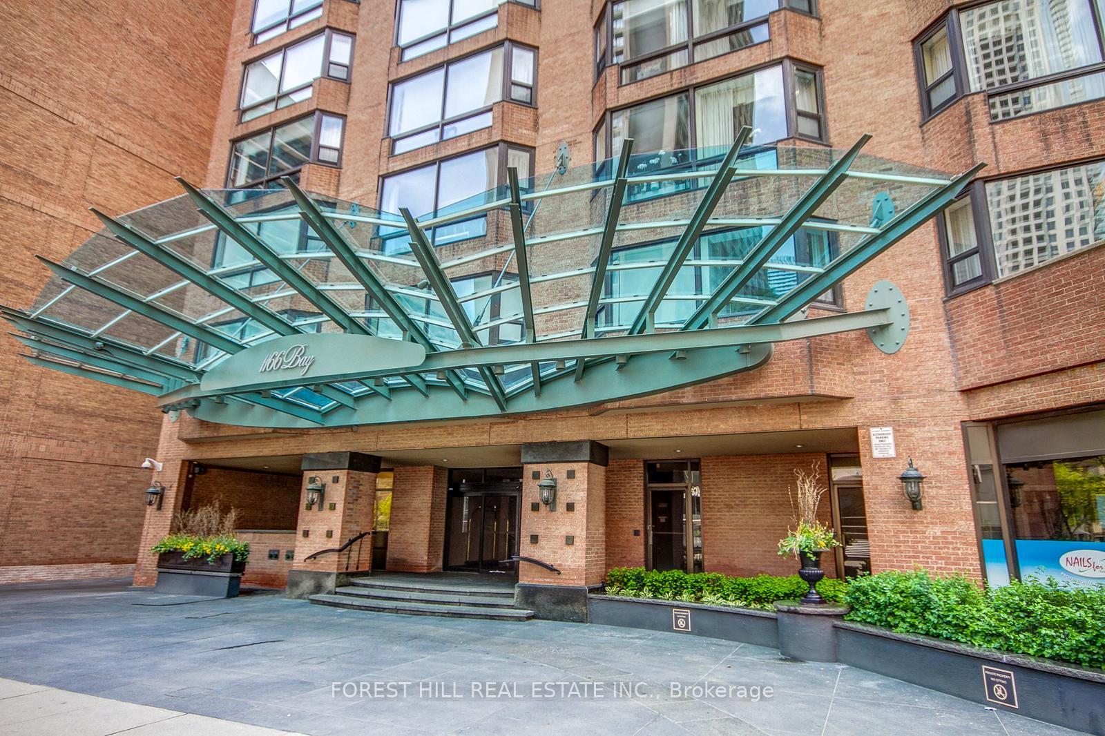 1105 - 1166 Bay Street, Toronto, ON M5S 2X8