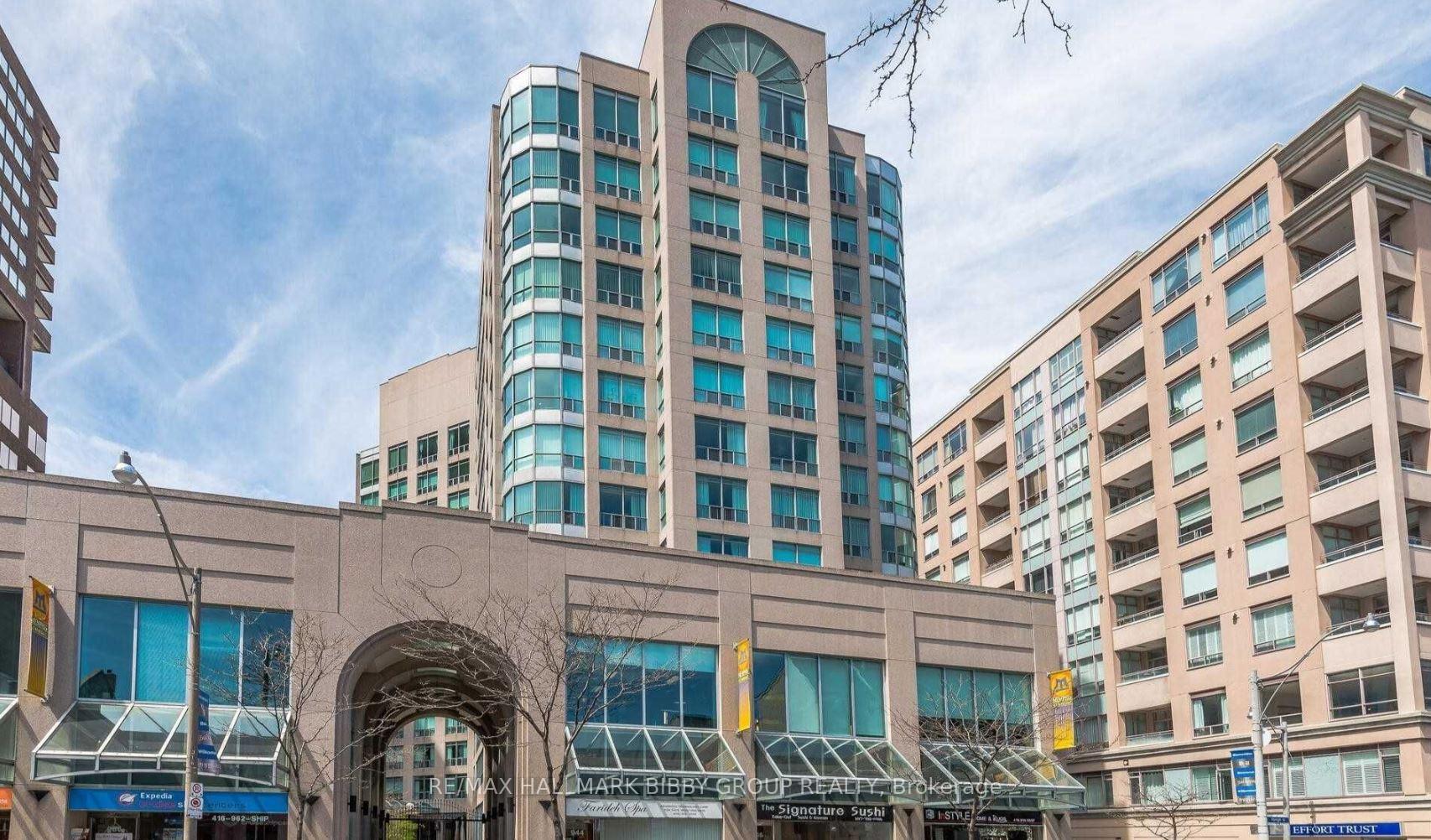 1105 - 942 Yonge Street, Toronto, ON M4W 3S8