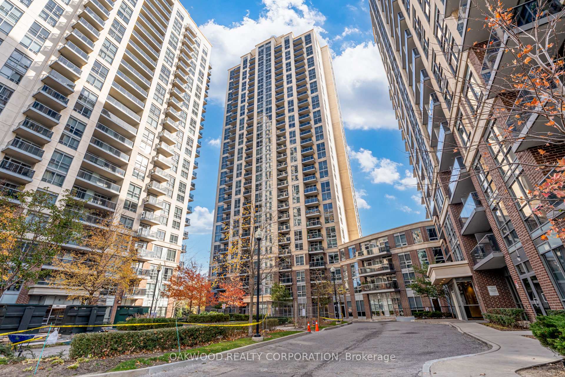 1109 - 3 Michael Power Place, Toronto, ON M9A 0A2
