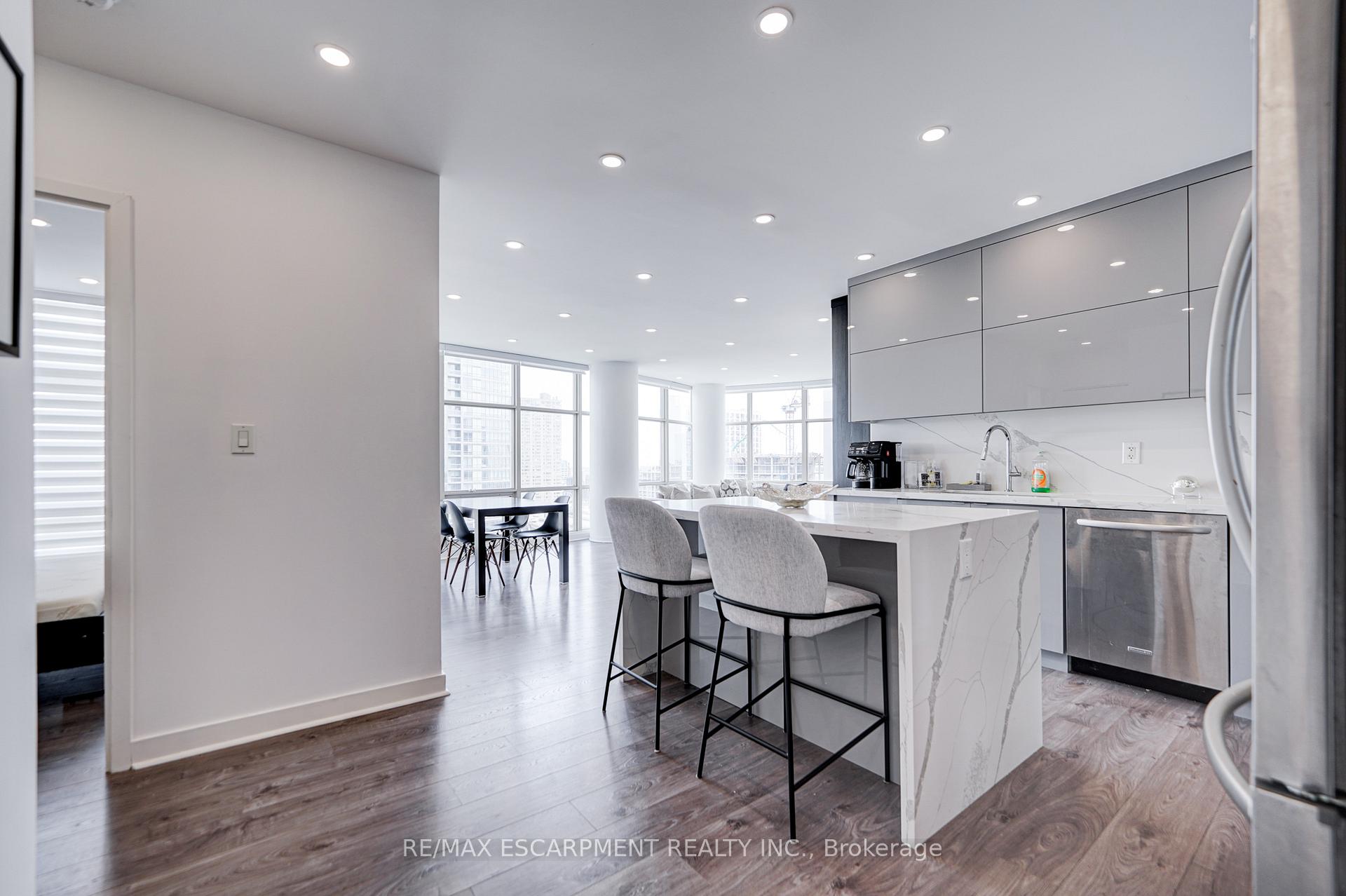 1109 - 35 Mariner Terrace, Toronto, ON M5V 3V9