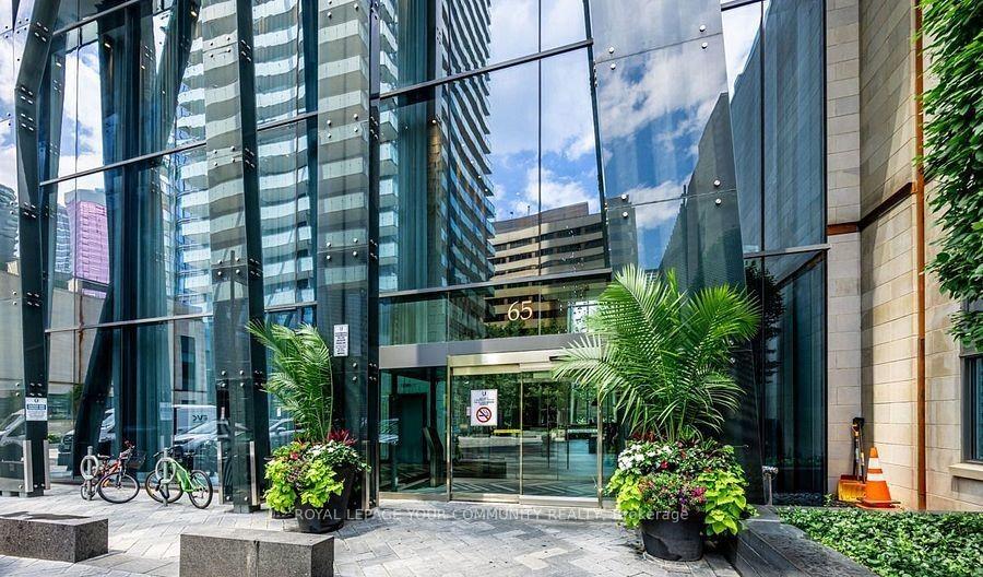 1109 - 65 St Mary Street, Toronto, ON M5S 0A6