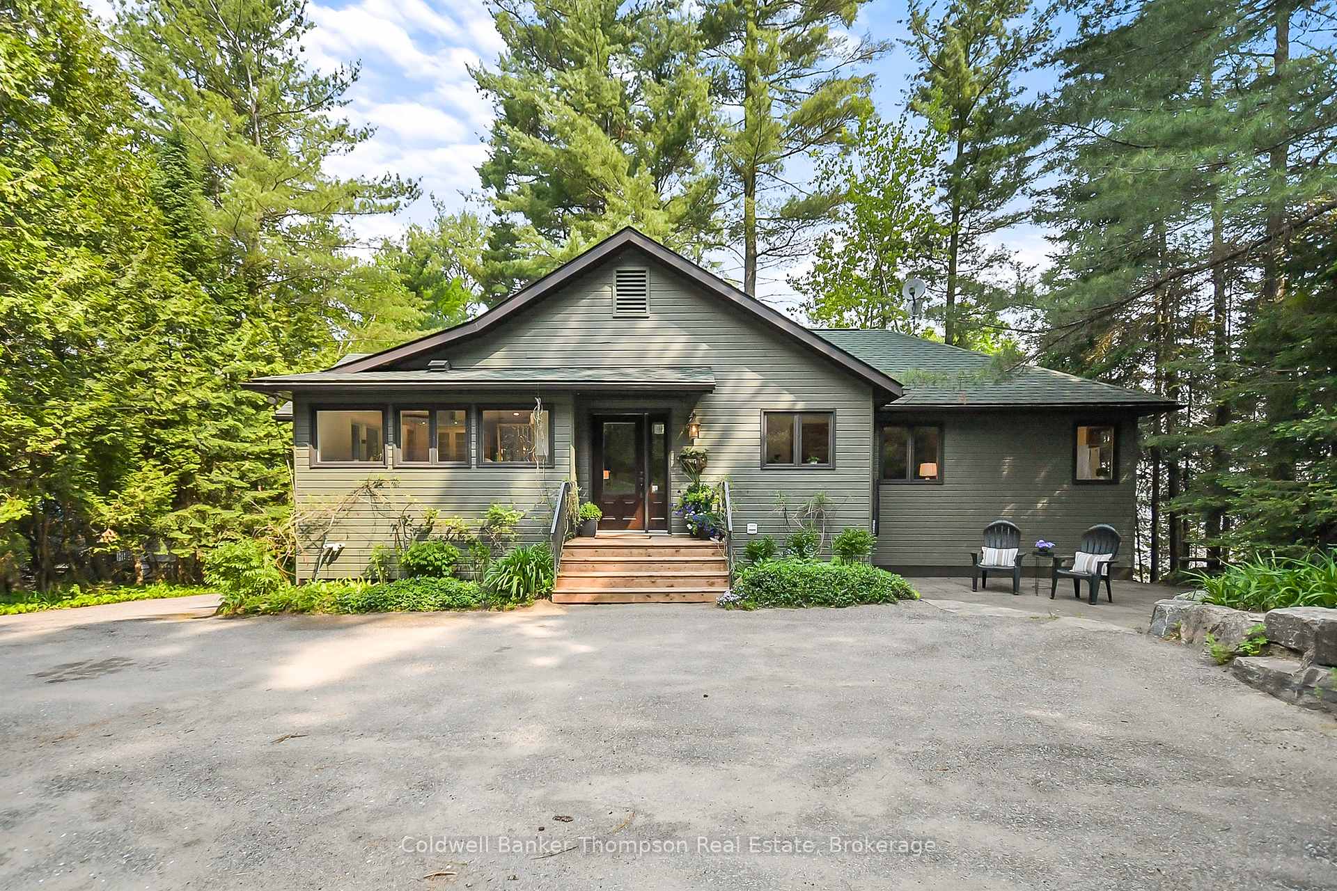 1109 Glenmount Road, Lake of Bays, ON P0B 1A0