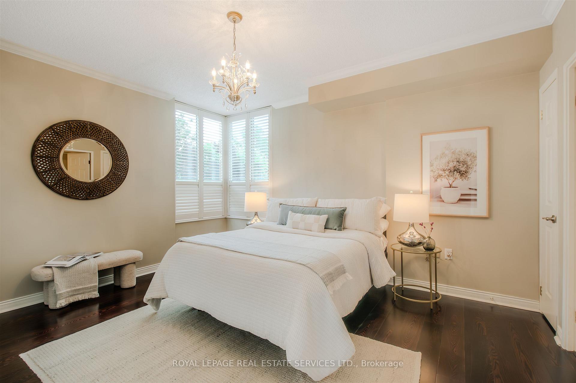 111 - 1110 Walden Circle, Mississauga, ON L5J 4R3