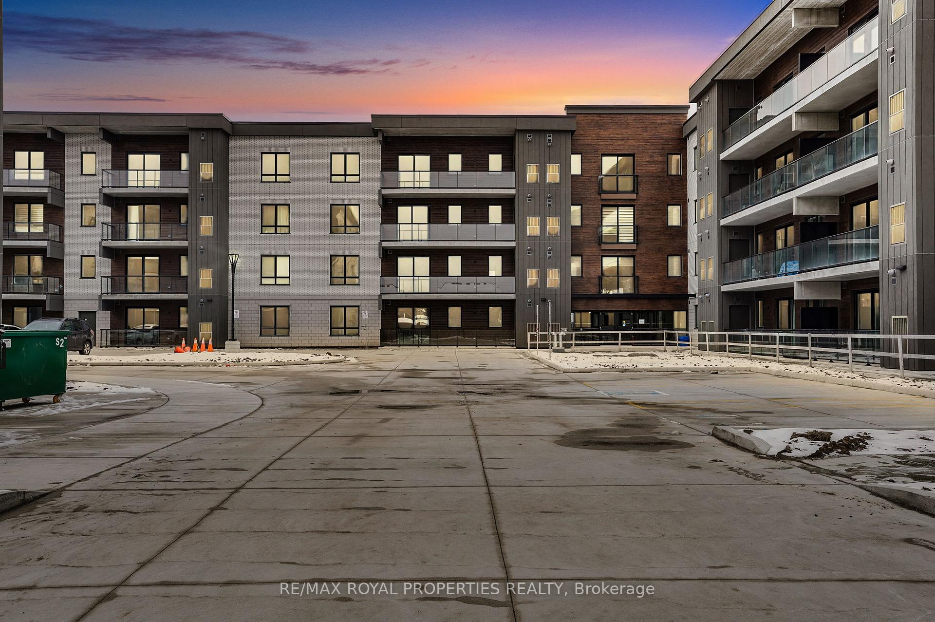 111 - 7549A Kalar Road, Niagara Falls, ON L2H 3W6