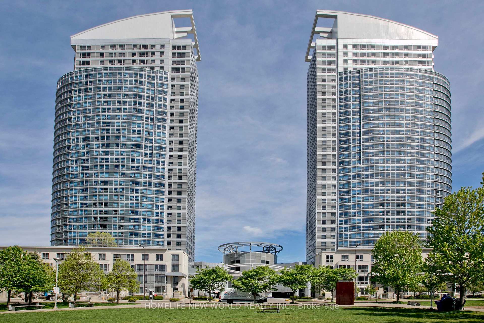 1110 - 38 Lee Centre Drive, Toronto, ON M1H 3J7