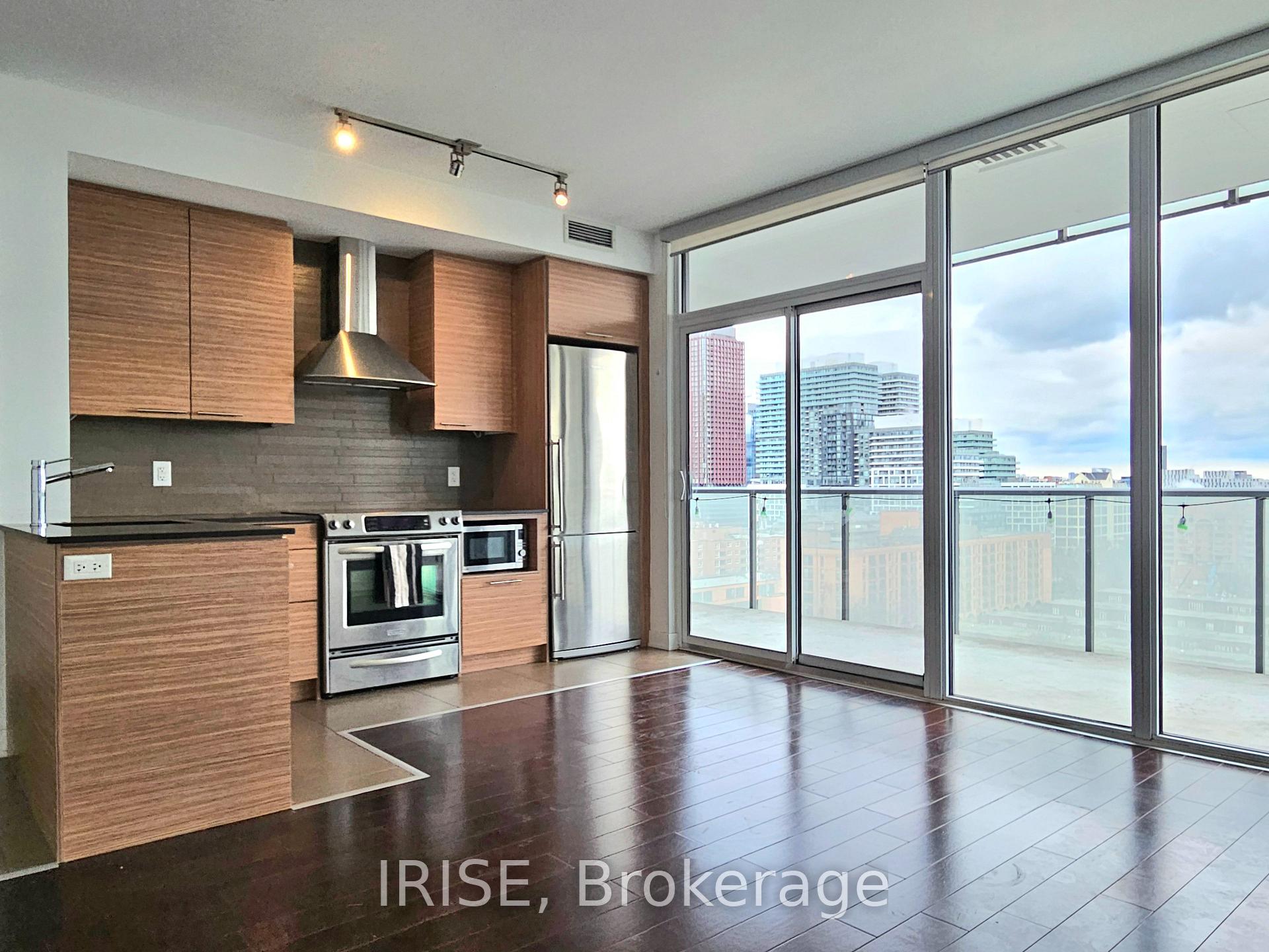 1111 - 1 Market Street, Toronto, ON M5E 0A2