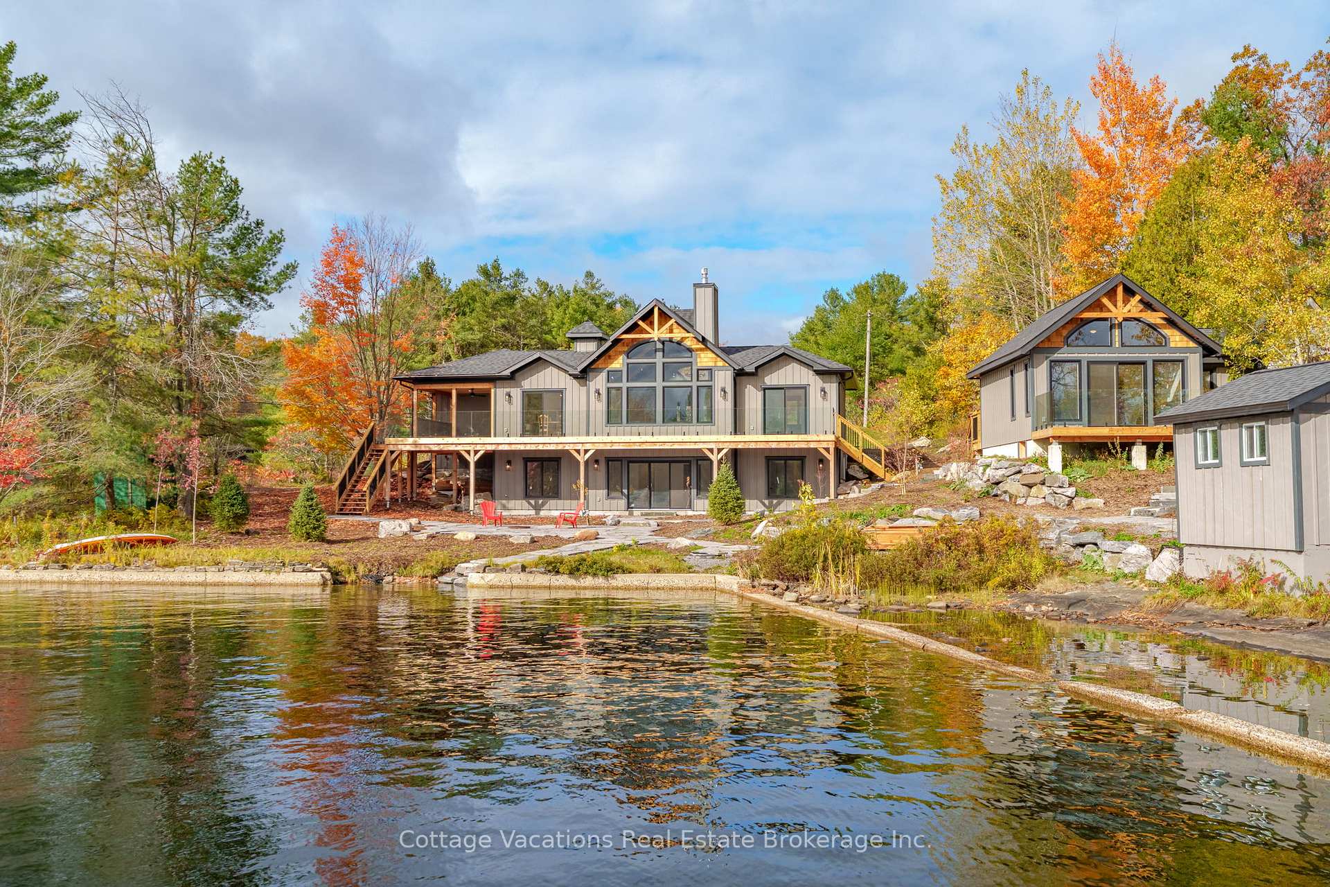1111 Lakeshore Drive, Gravenhurst, ON P1P 1R2