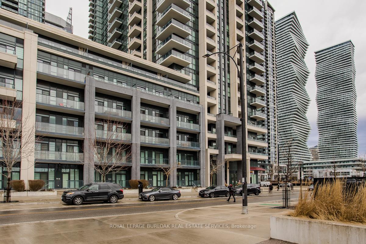 1116 - 4055 Parkside Village Drive, Mississauga, ON L8B 0K8
