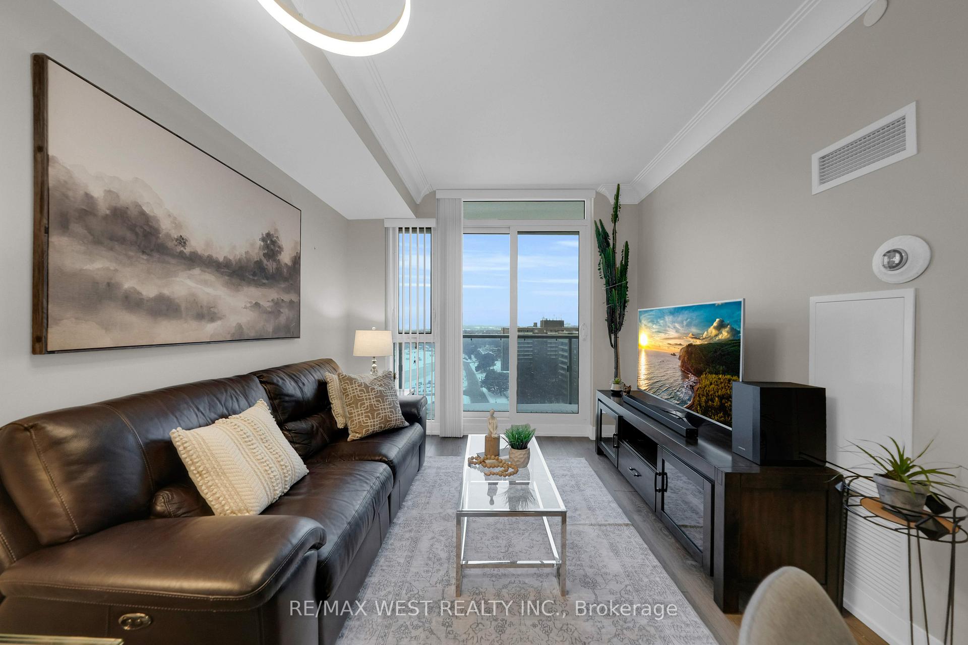 1117 - 9471 Yonge Street, Richmond Hill, ON L4C 1V4