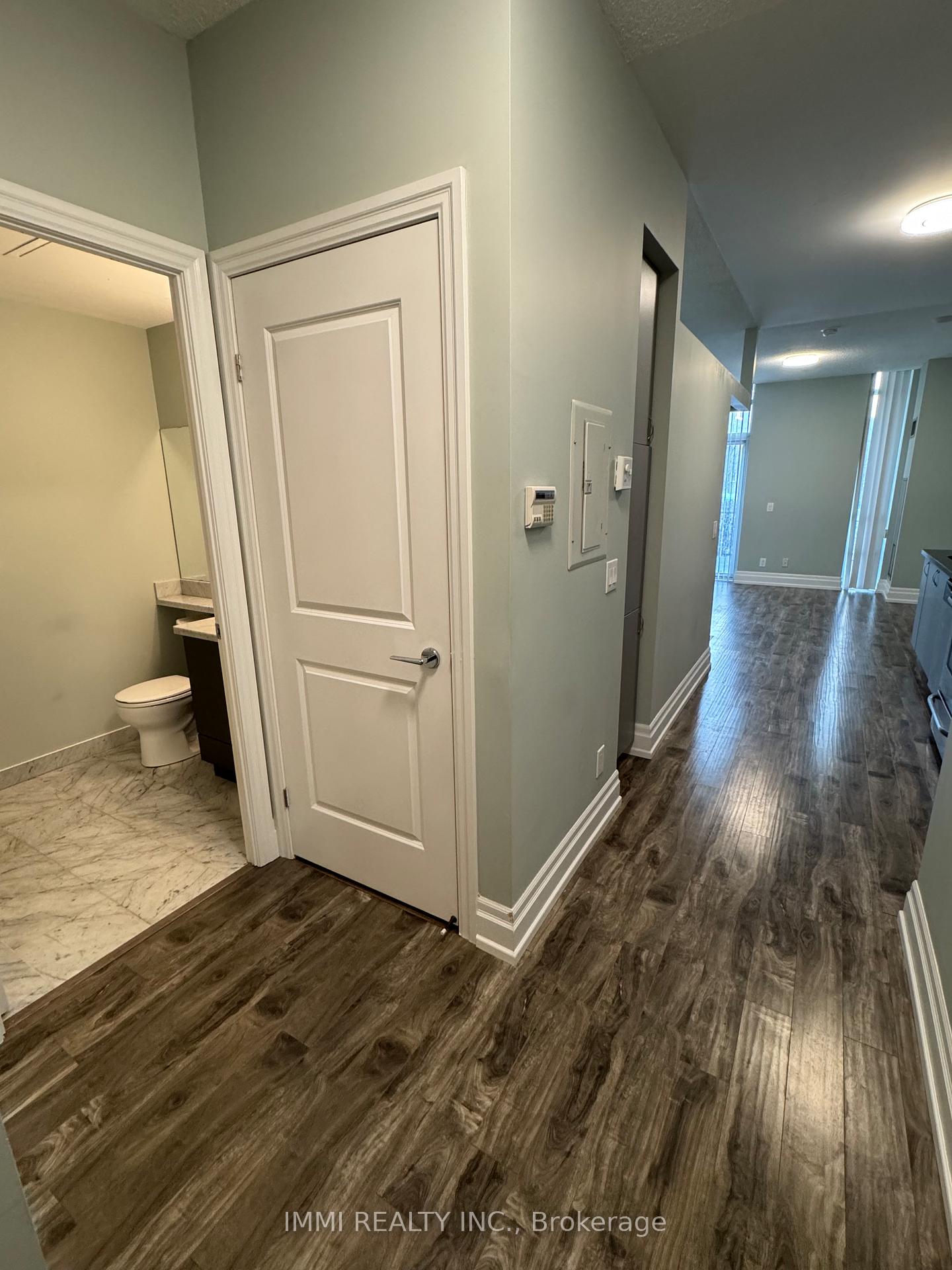 112 - 151 Upper Duke Crescent, Markham, ON L6G 0B6