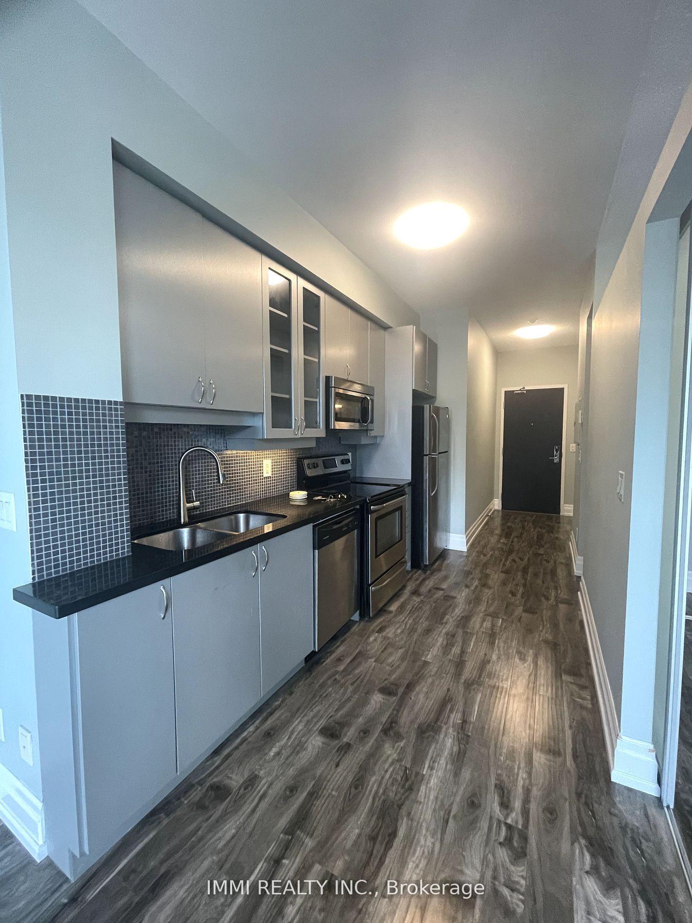112 - 151 Upper Duke Crescent, Markham, ON L6G 0B6