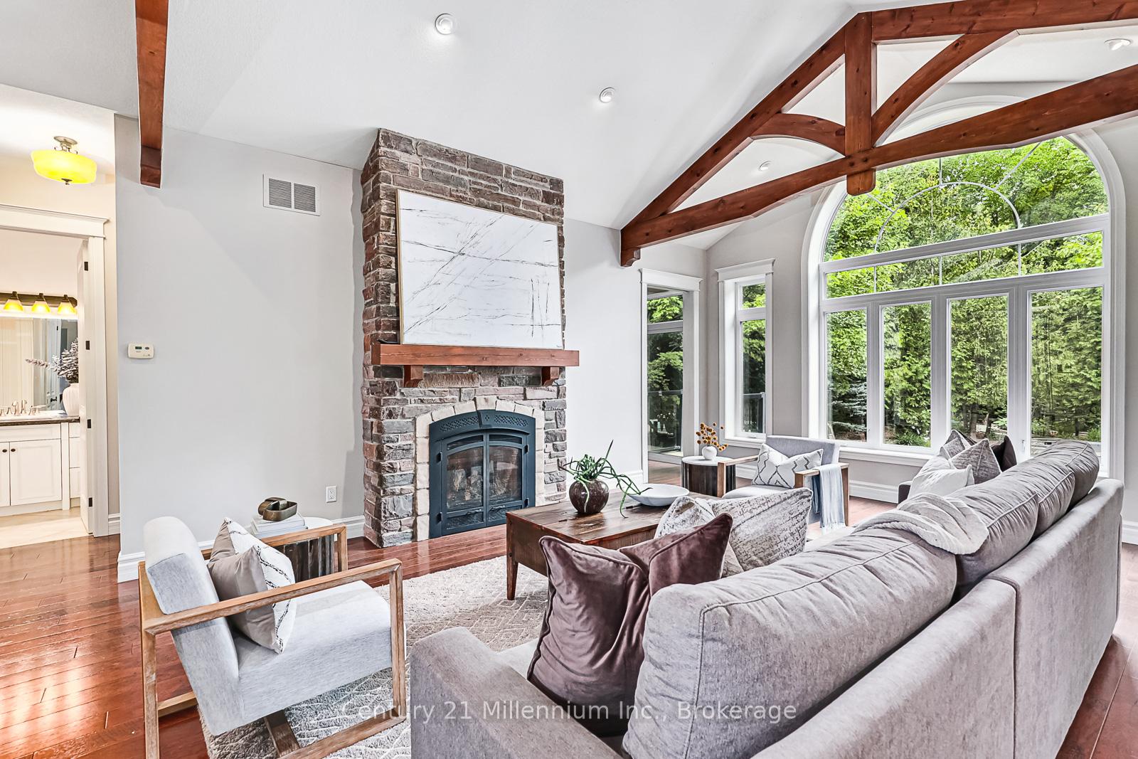112 Cortina Crescent, Blue Mountains, ON L9Y 0S9