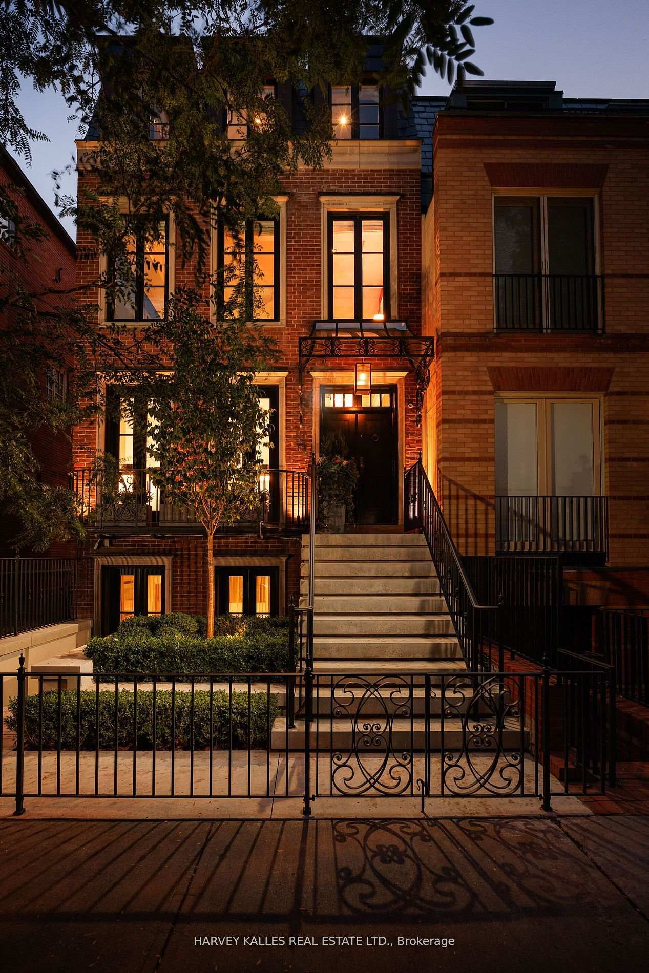 112 Hazelton Avenue, Toronto, ON M5R 2E5