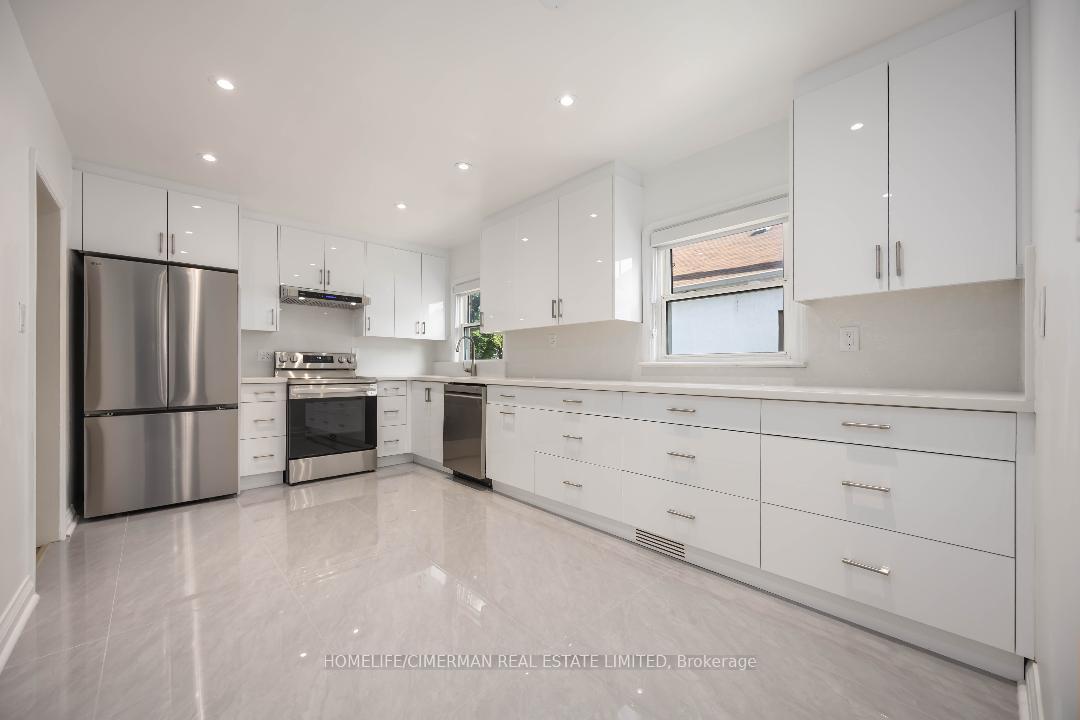 112 Meighen Avenue, Toronto, ON M4B 2H7