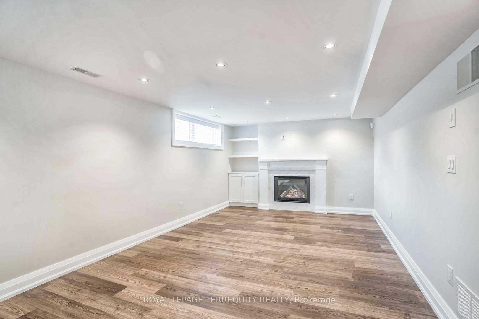112 Prince George Drive N, Toronto, ON M9B 2X8