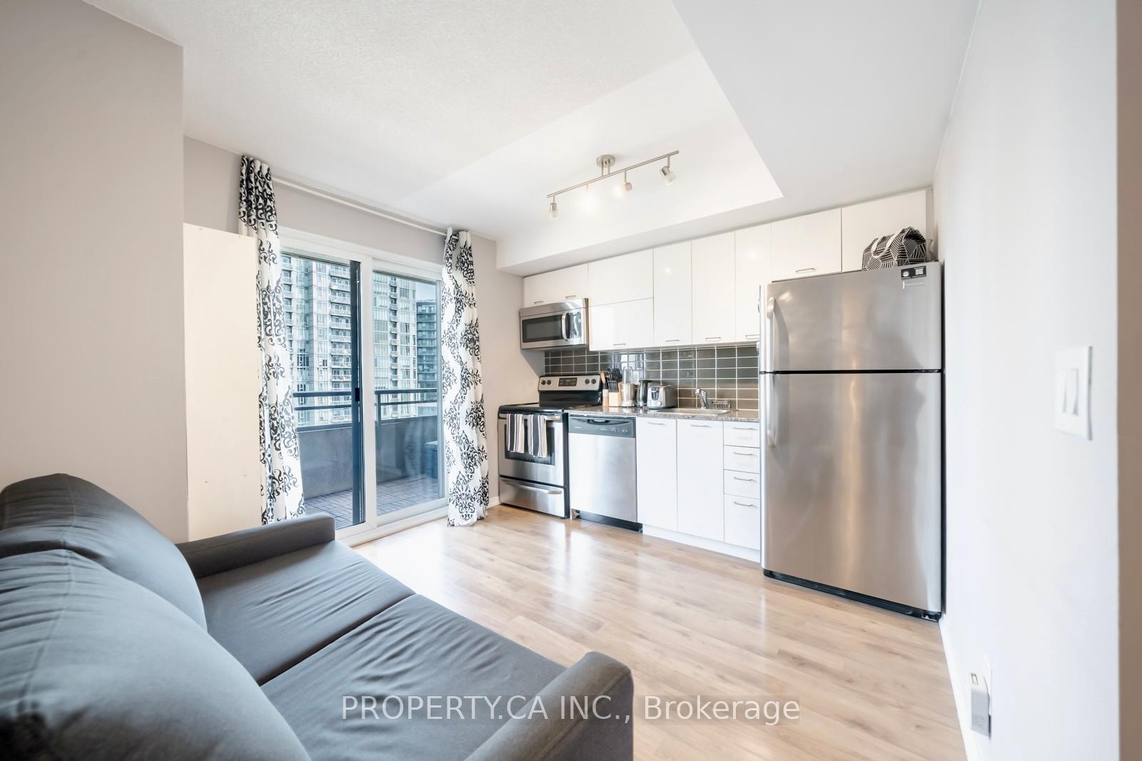 1120 - 38 Joe Shuster Way, Toronto, ON M6K 1E6