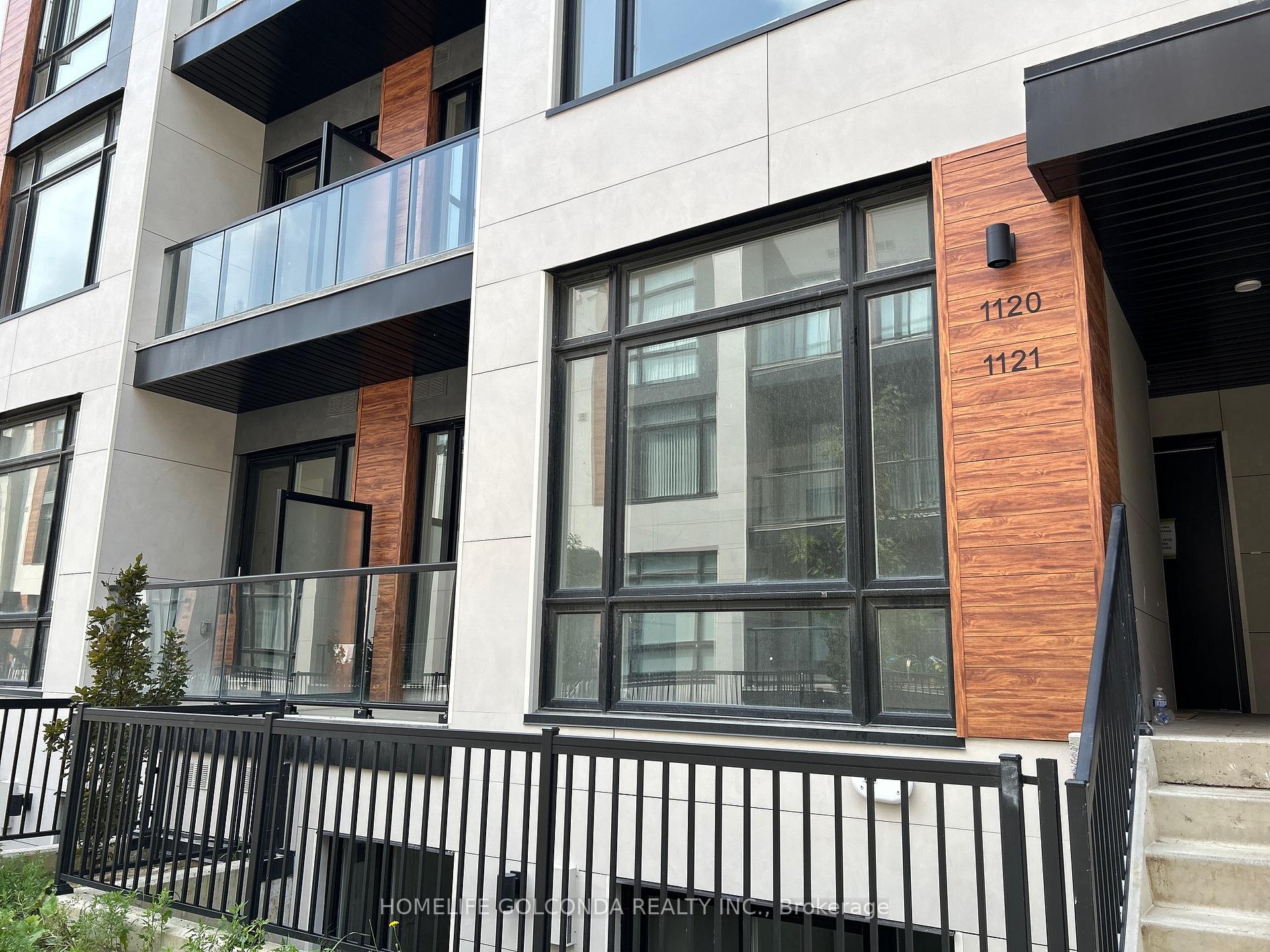 1121 - 12 DAVID EYER Road, Richmond Hill, ON L4S 0N4