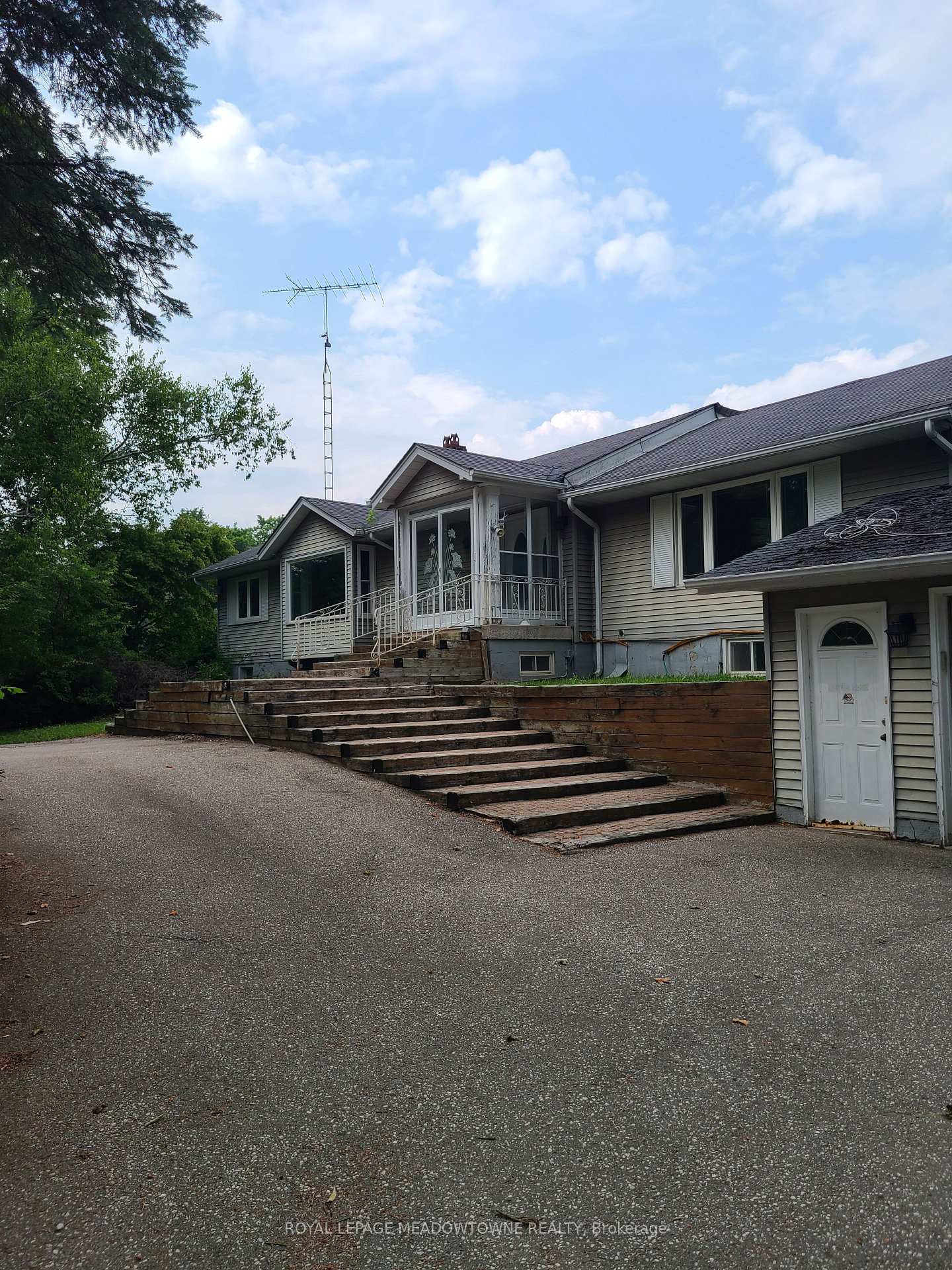 11255 Regional Road 25 Road, Halton Hills, ON L7J 2M1