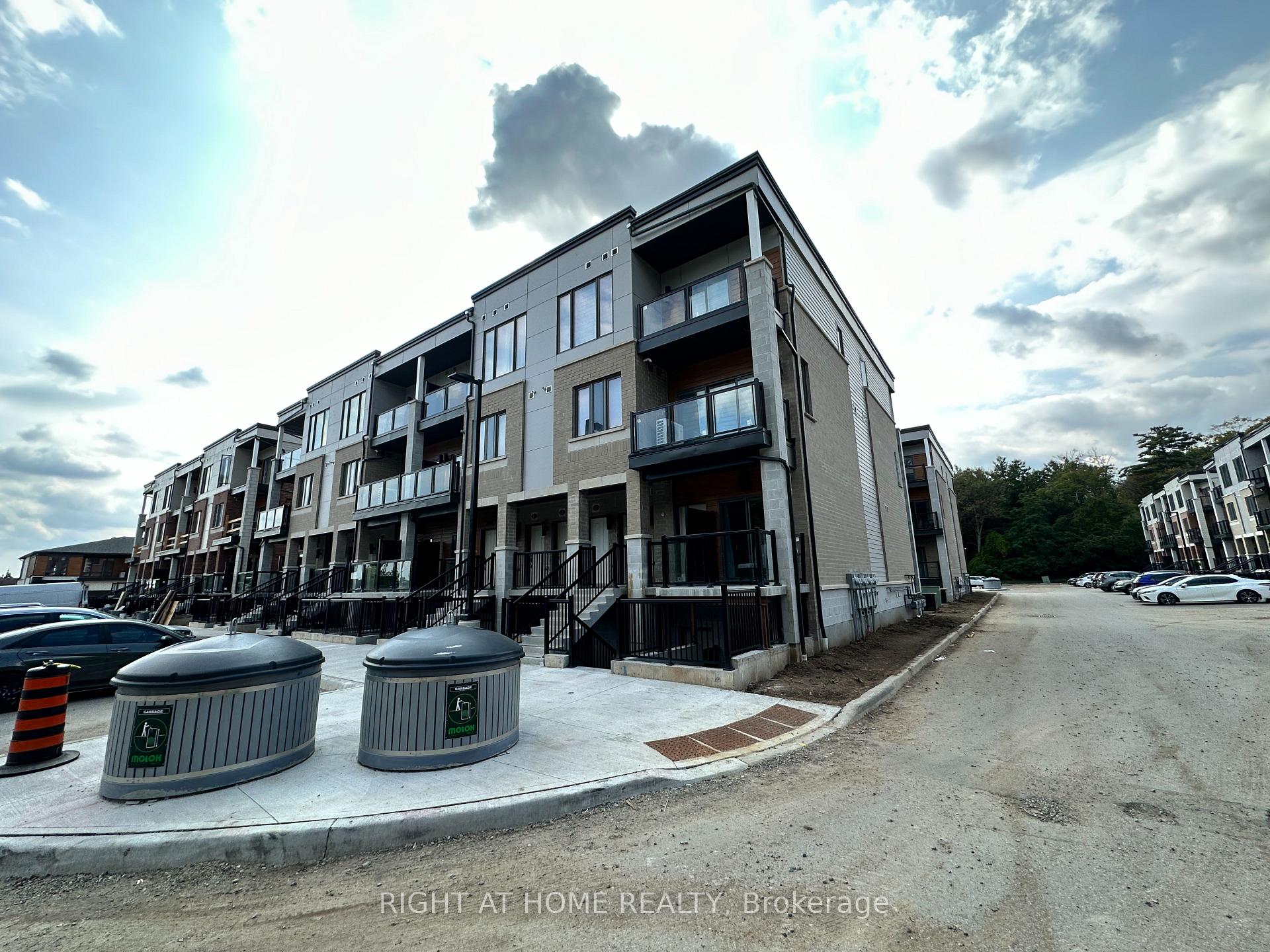 113 - 25 Isherwood Avenue, Cambridge, ON N1R 0E2