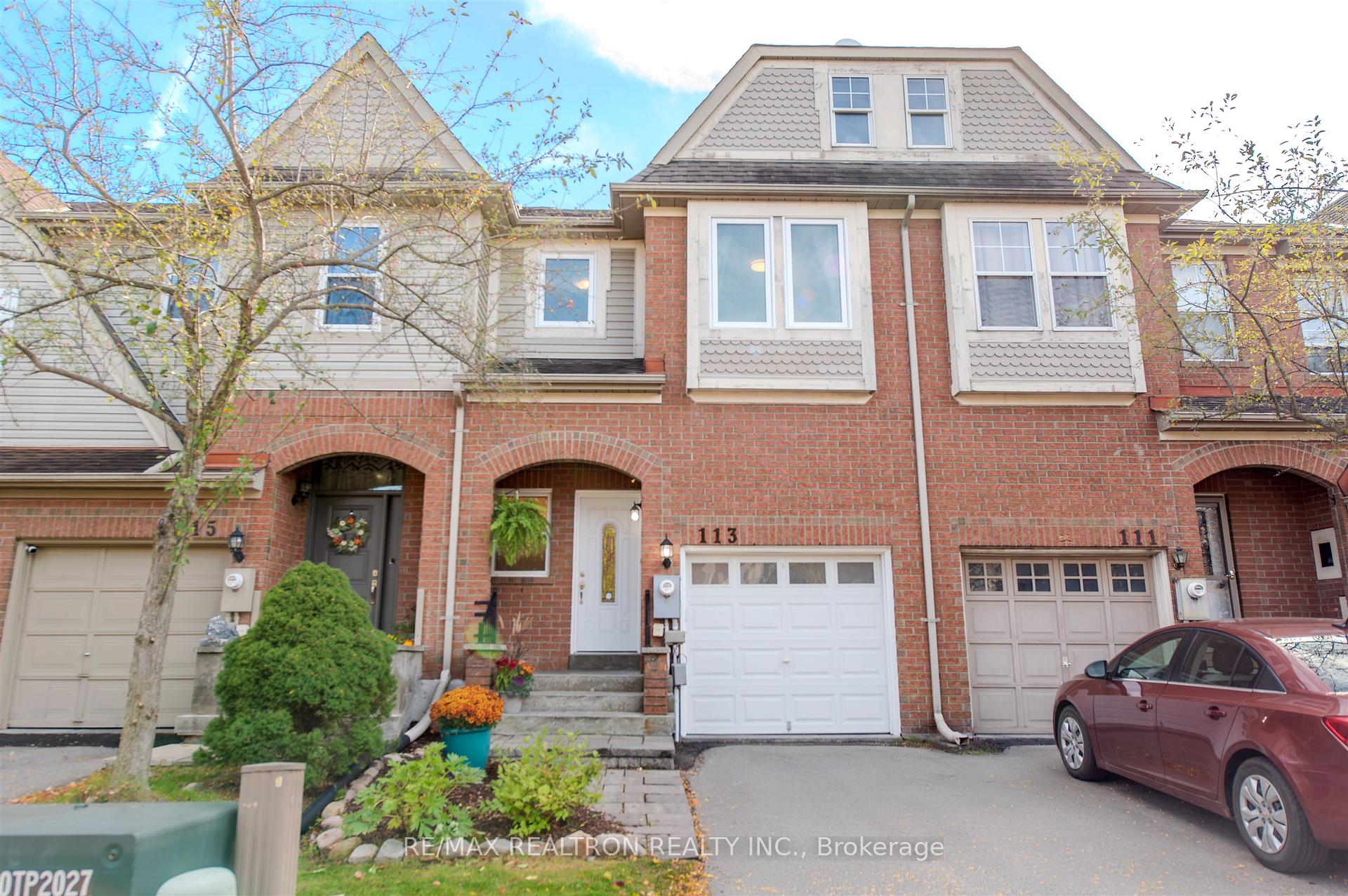 Aurora Real Estate MLS® Listings & Houses For Sale