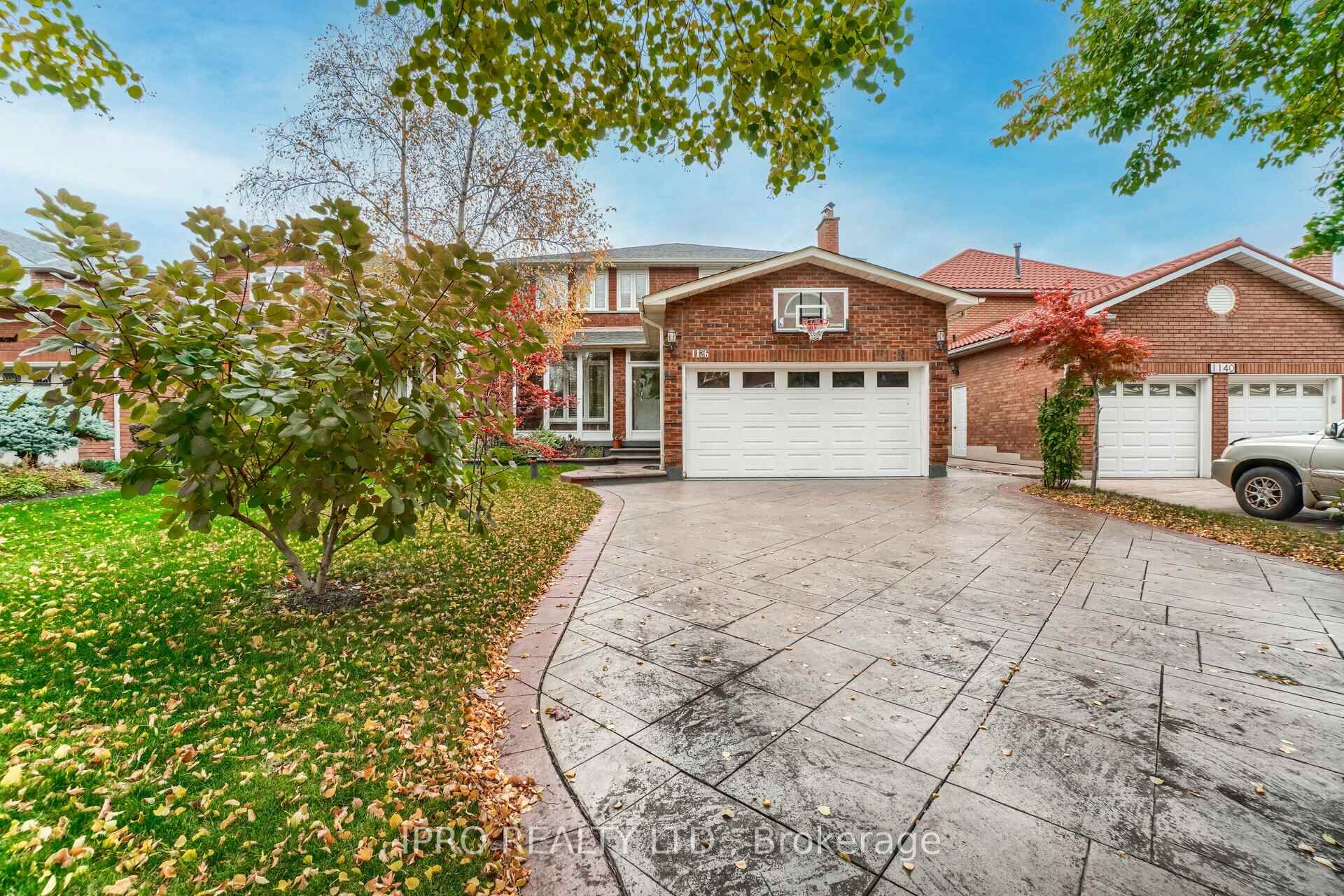 1136 Springwater Crescent, Mississauga, ON L5V 1G3