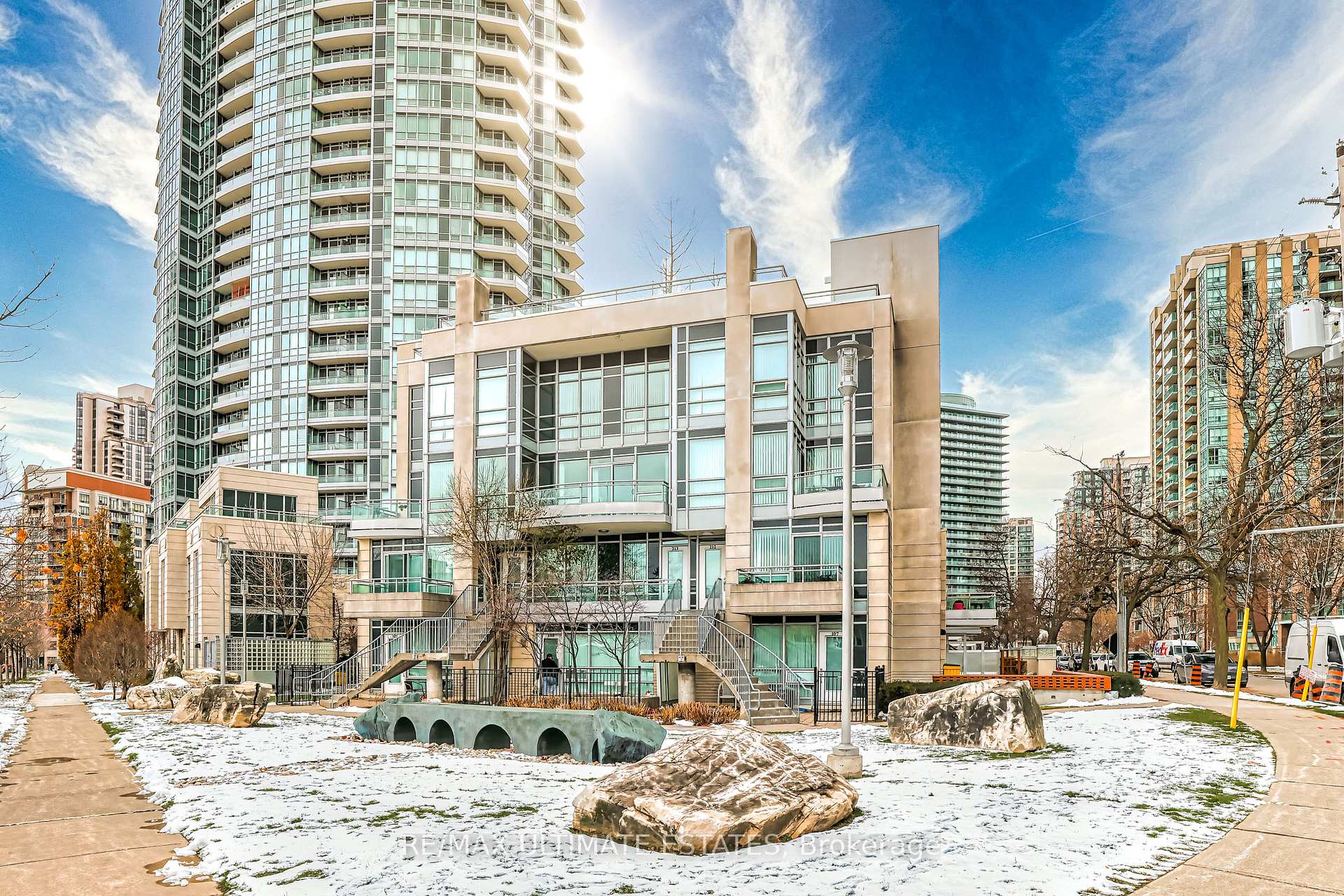 114 - 31 Olive Avenue, Toronto, ON M2N 4N4