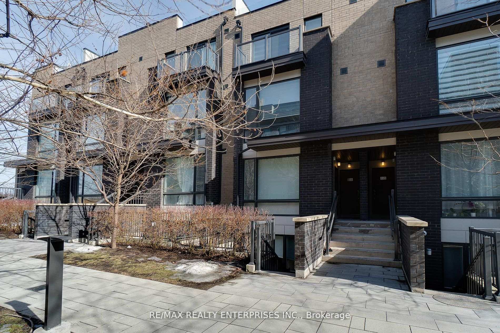 114 - 32 Fieldway Road, Toronto, ON M8Z 0E3