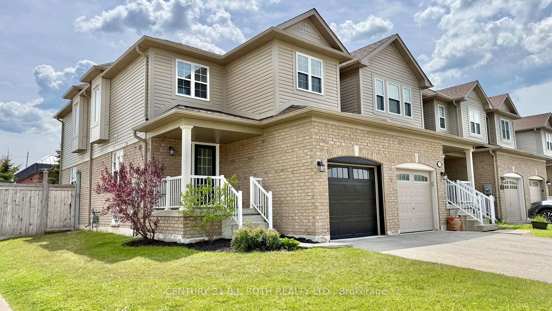 114 Majesty Boulevard, Barrie, ON L4M 0E5