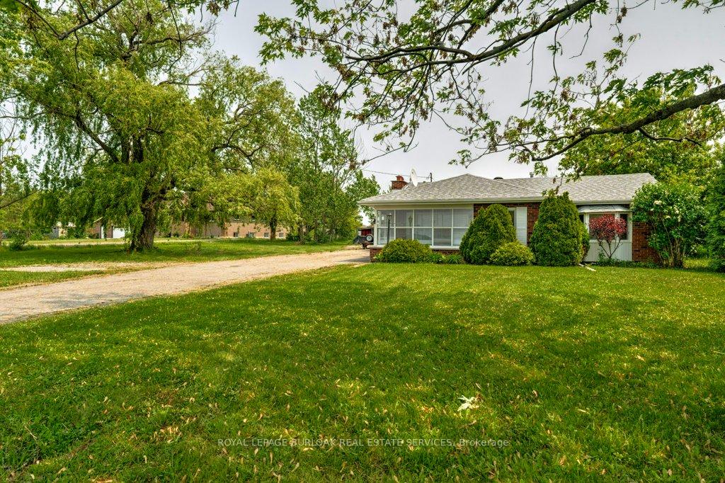 114 Second Road E, Hamilton, ON L8J 3J2