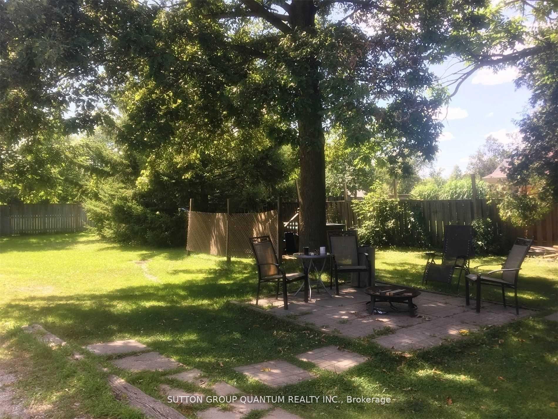 1142 Haig Boulevard, Mississauga, ON L5E 2M7