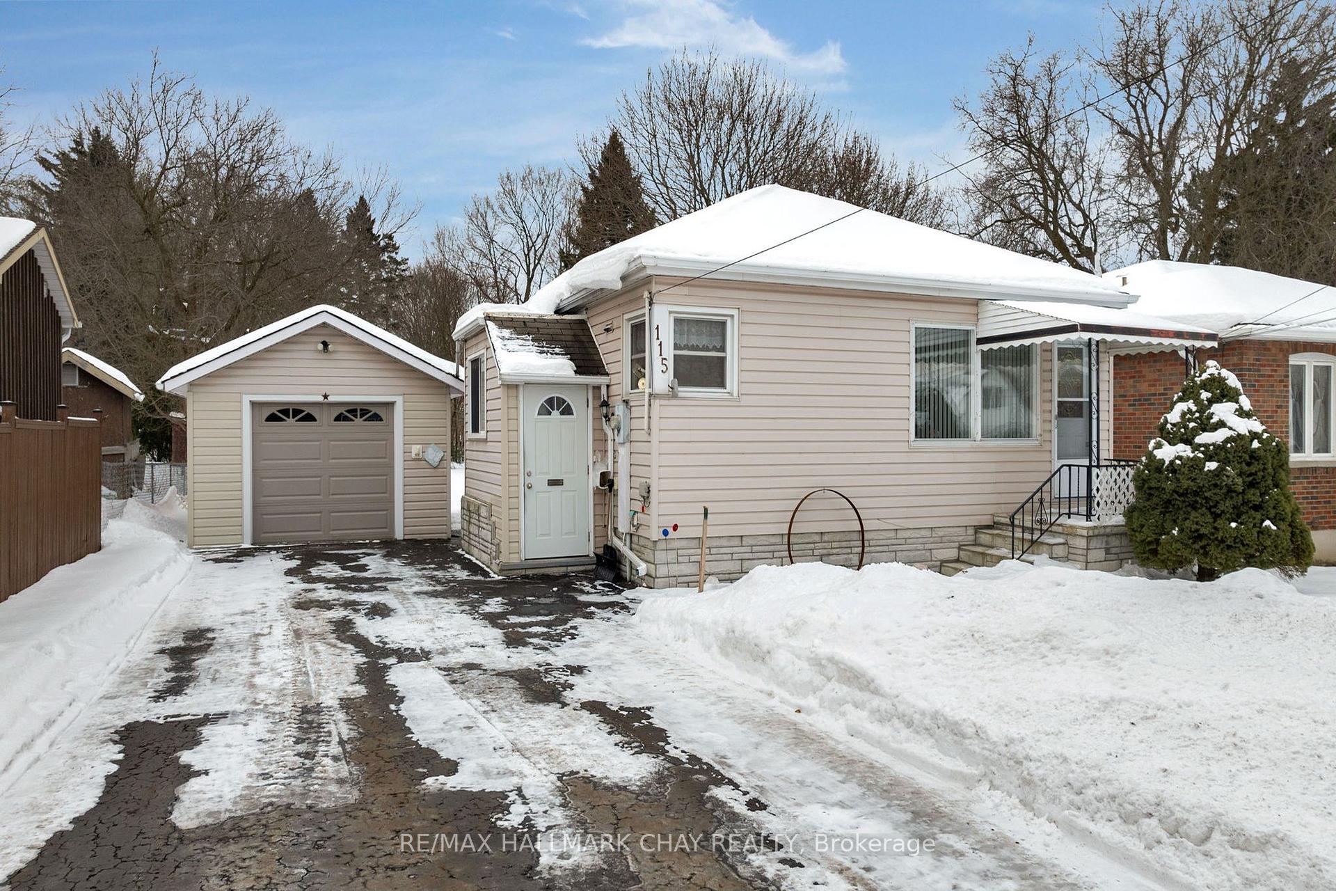 115 Penetang Street, Barrie, ON L4M 1V7
