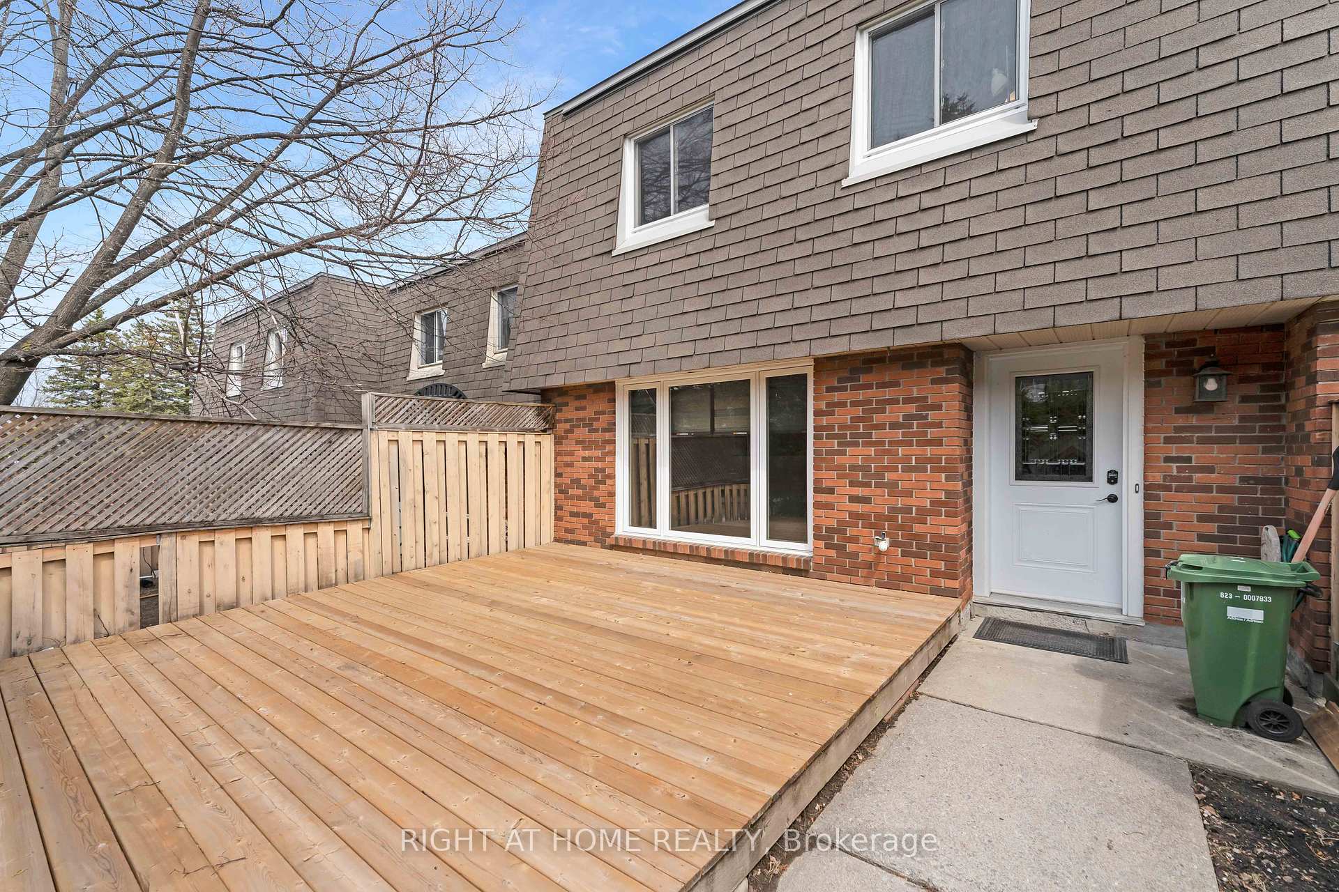 115 Royalton Private, Hunt Club - Windsor Park Village and Area, ON K1V 9S4