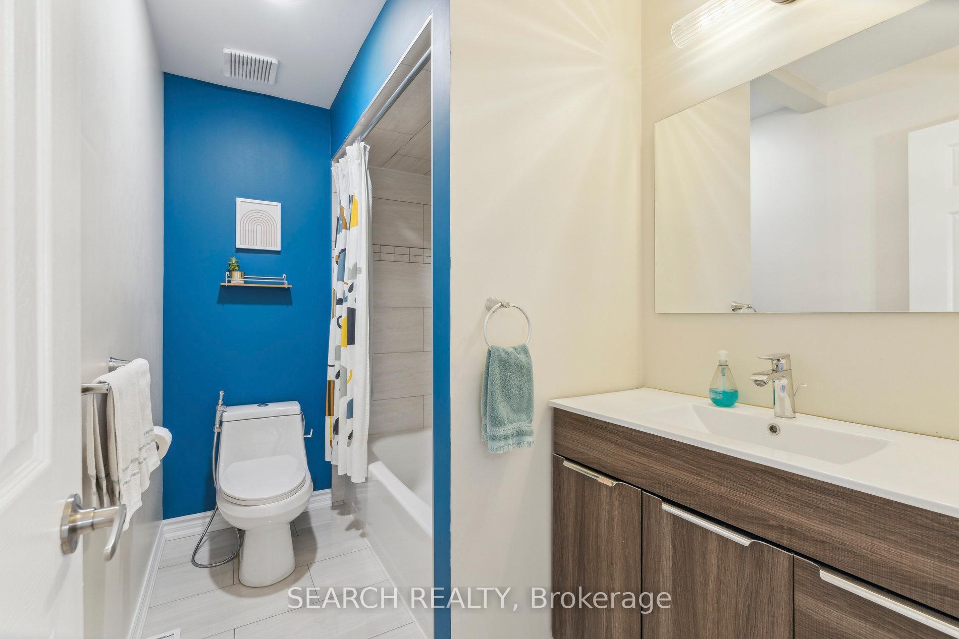 1150 Queen Street W, Mississauga, ON L5H 4K2