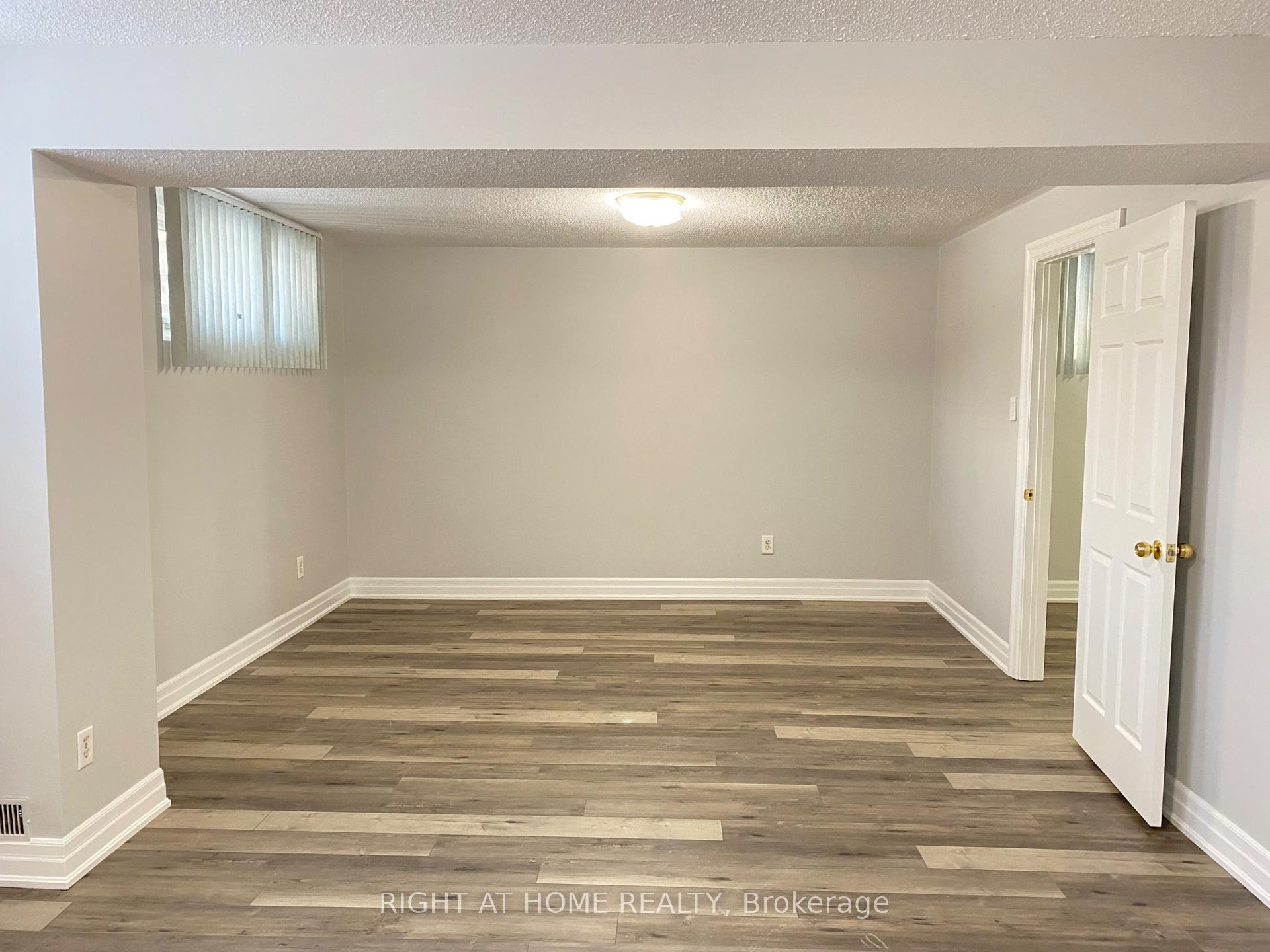 Lower - 1157 Meander Court, Mississauga, ON L4Y 4A7