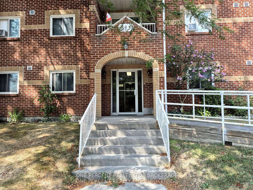 116 - 561 Armstrong Road, Kingston, ON K7M 8J9