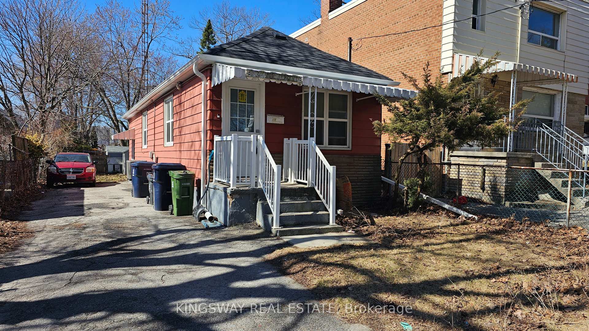 116 Patterson Avenue, Toronto, ON M1L 3Y6