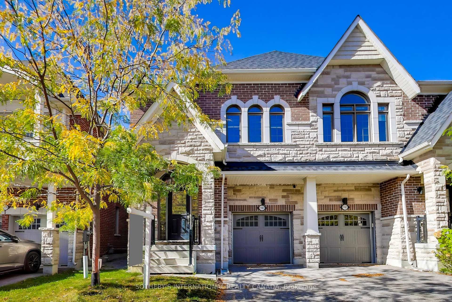 1161 Carnegie Drive, Mississauga, ON L5E 0A6