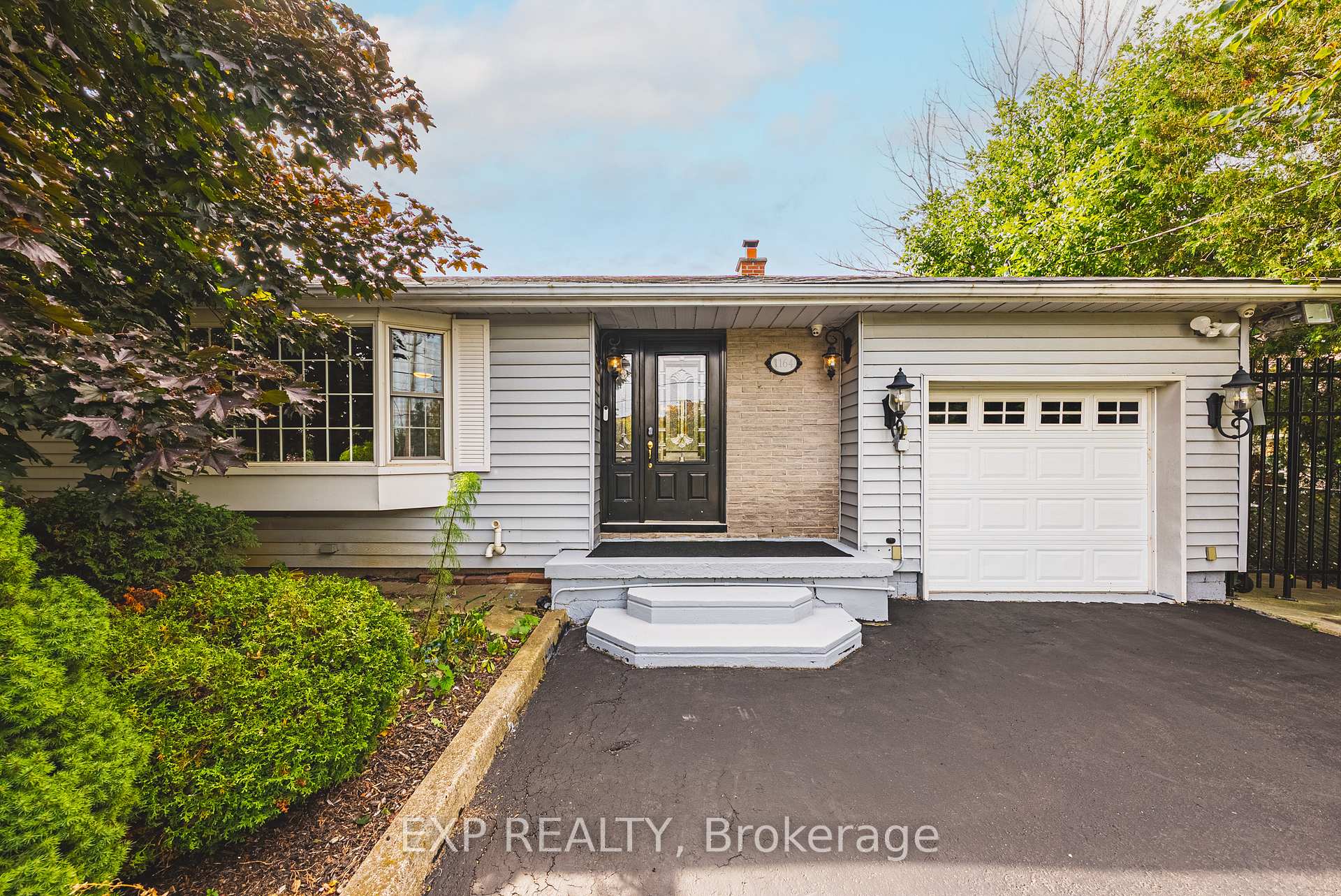 1164 Barton Street, Hamilton, ON L8E 5H1